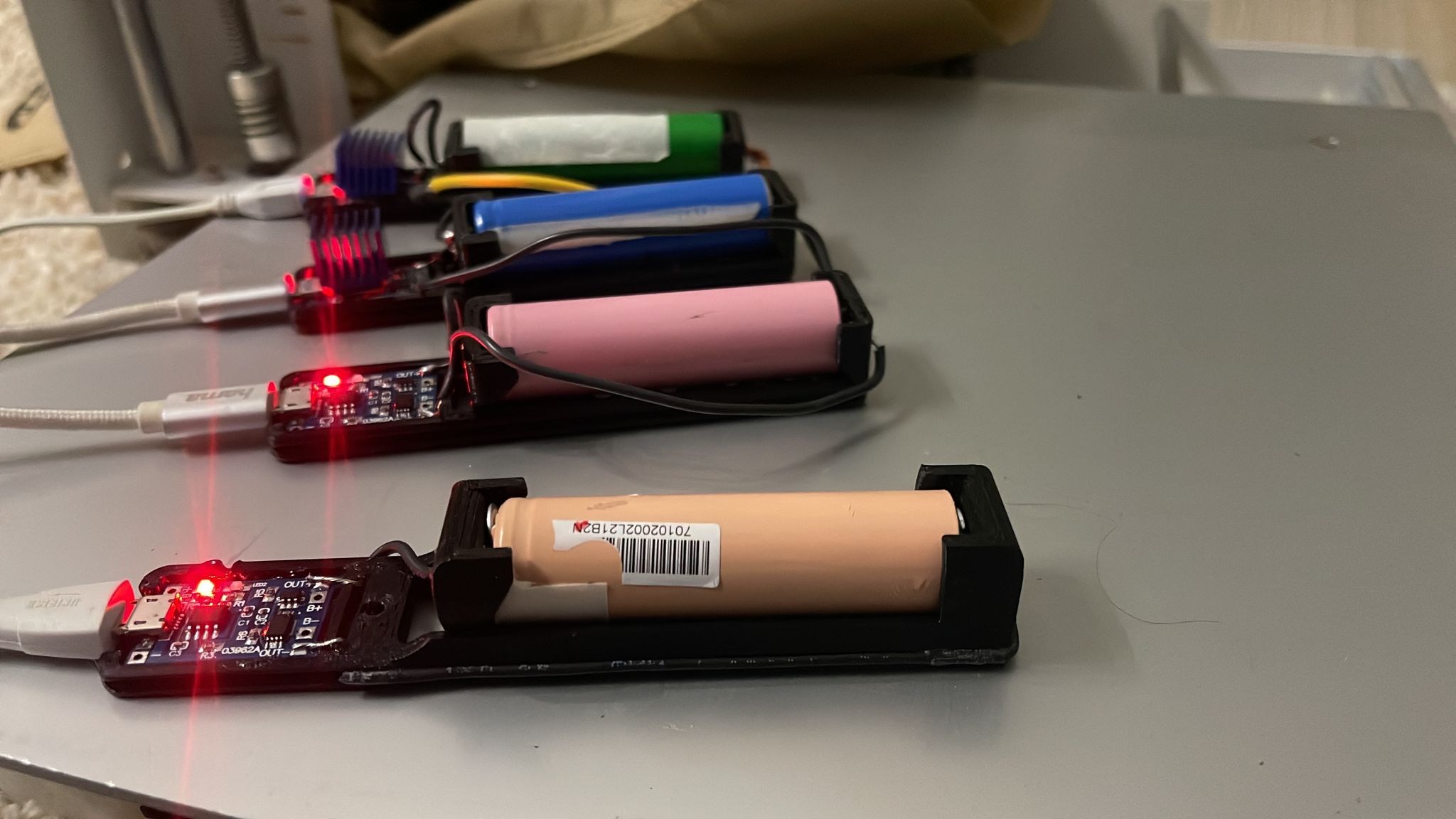 Print in place spring loaded 18650 Battery cell holder / charger TP4056 ...