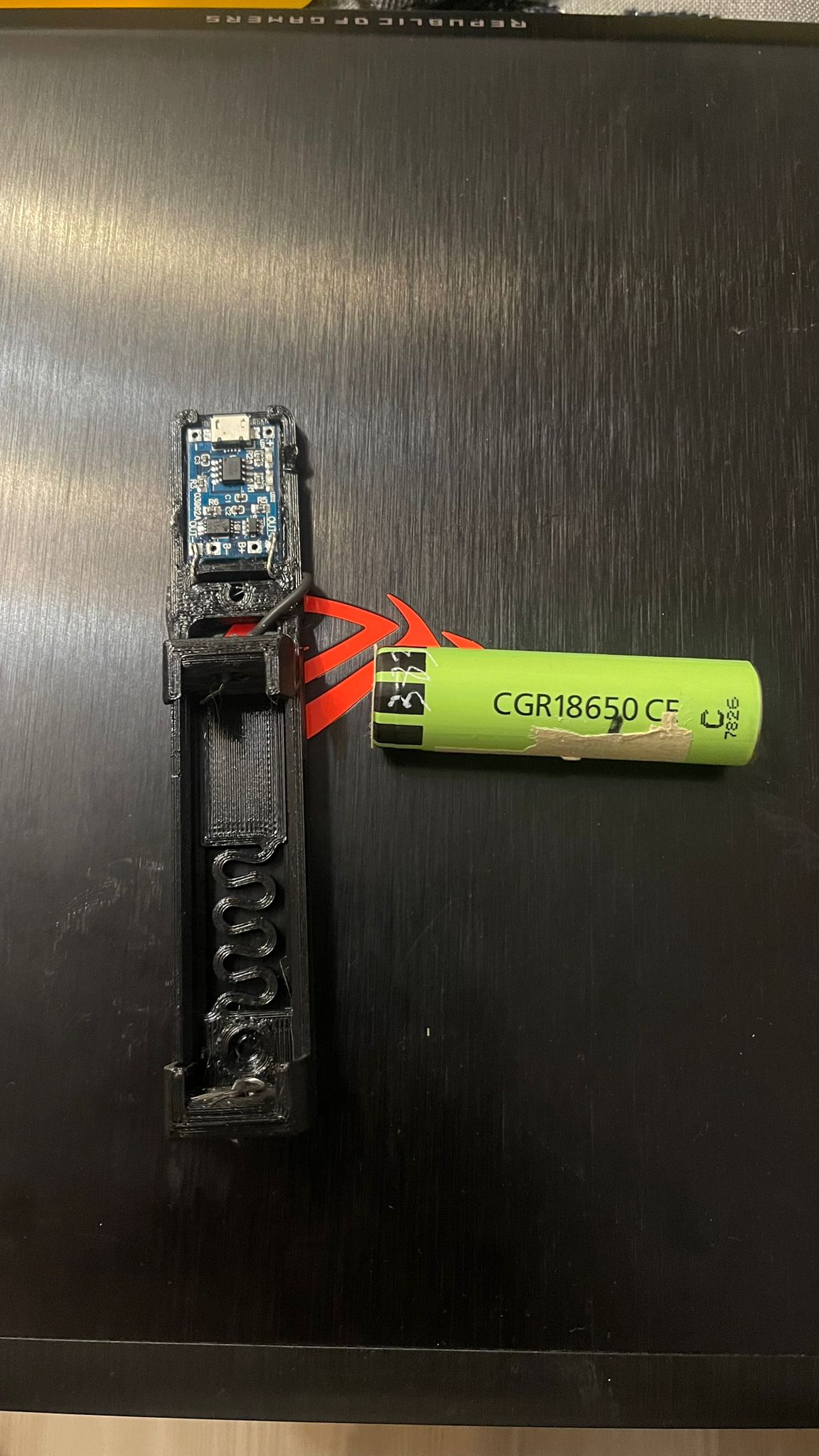 Print in place spring loaded 18650 Battery cell holder / charger TP4056 ...