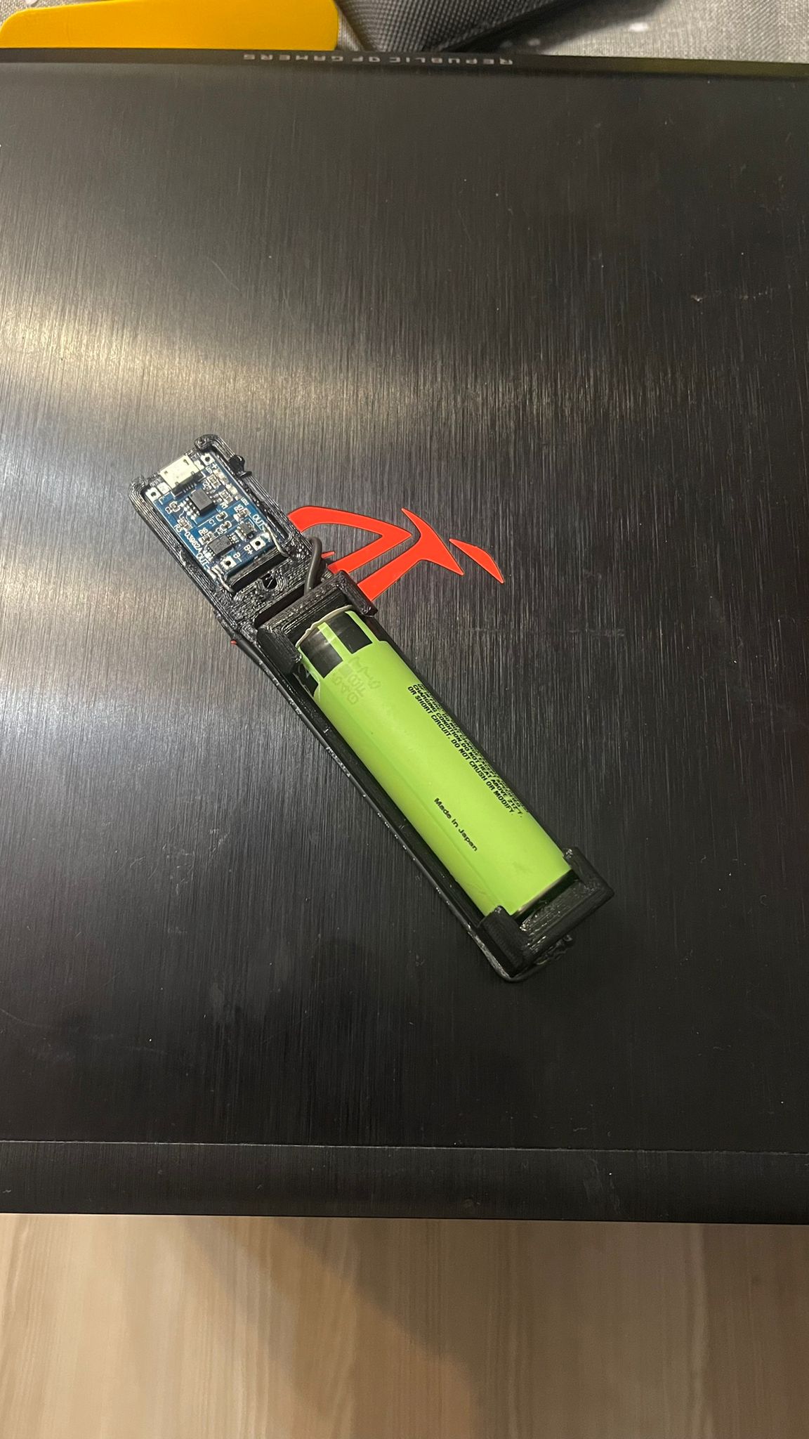 Print in place spring loaded 18650 Battery cell holder / charger TP4056 ...