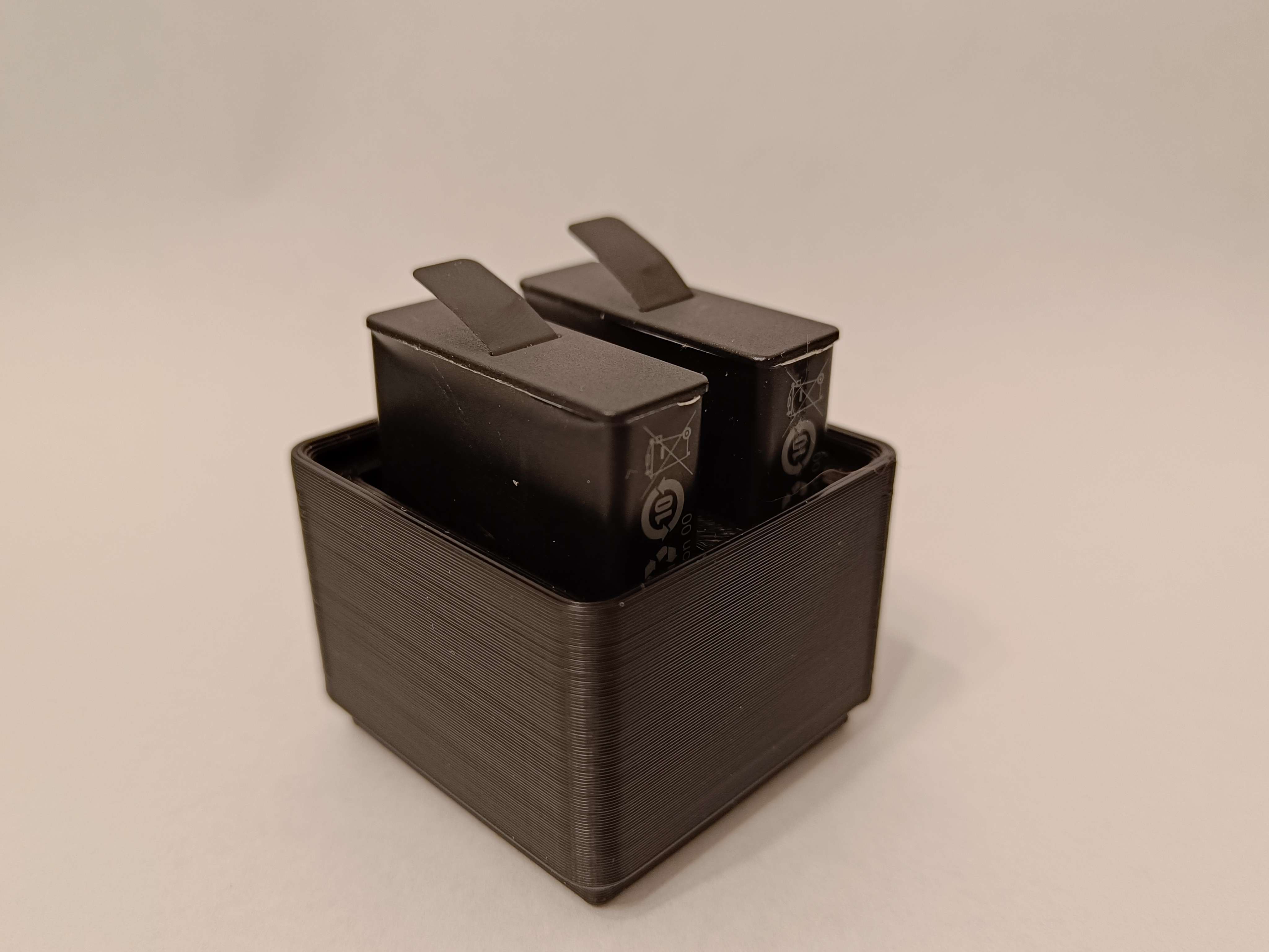 Gridfinity GoPro battery holder by FEDO | Download free STL model ...