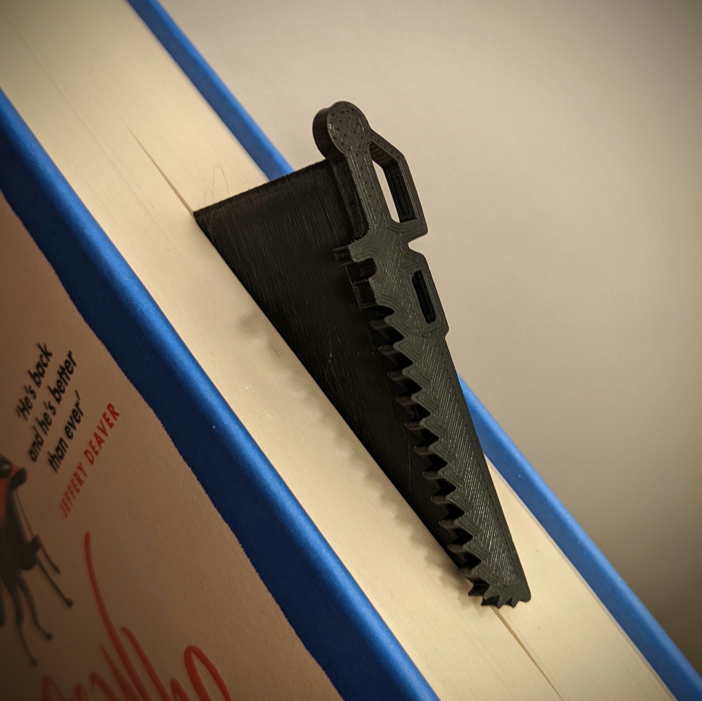 Bookmark - Warhammer 40,000 Chainsword by Matthew Forde | Download free ...
