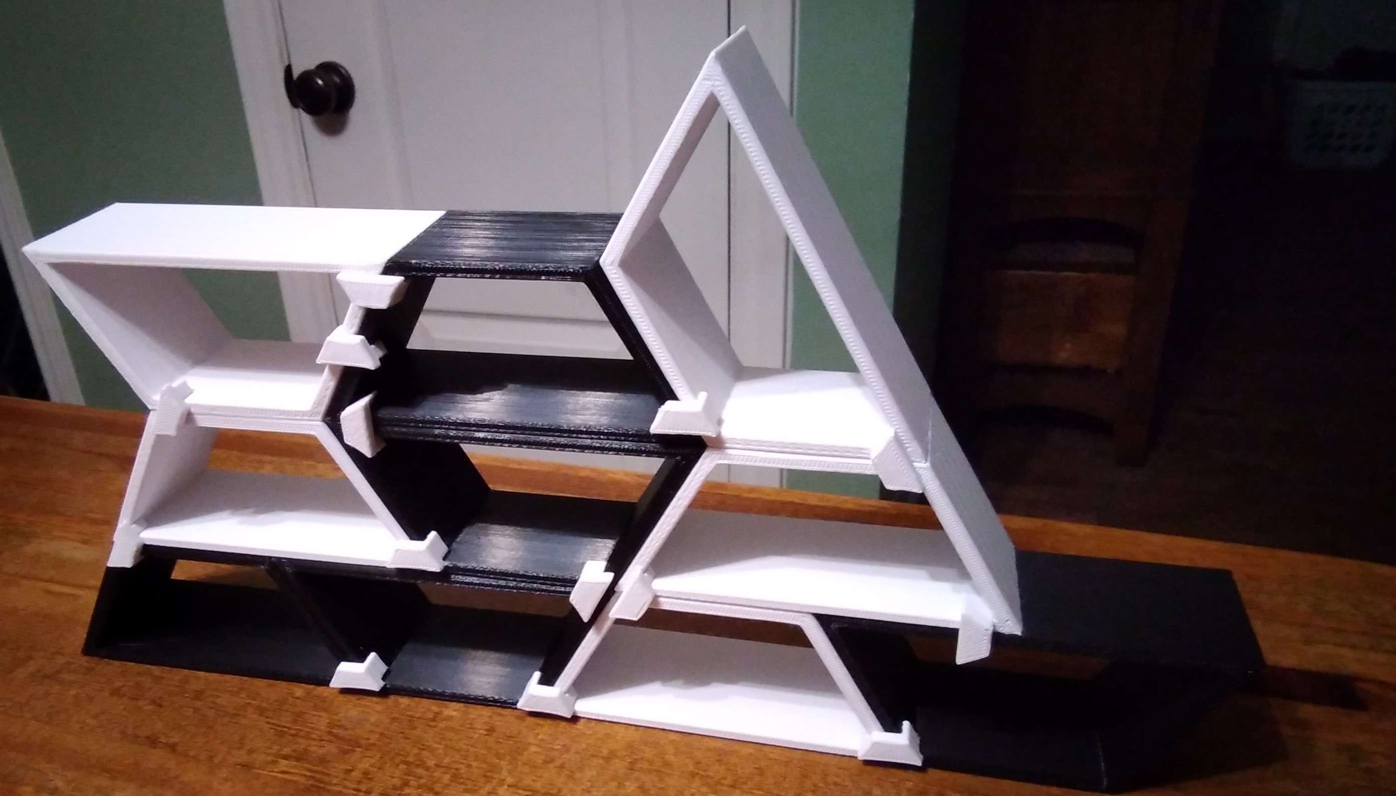 Trapezoid Modular Display Shelf by Casper_FH | Download free STL model ...