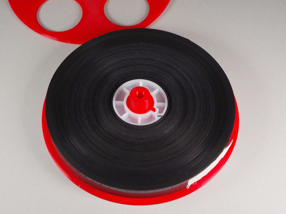 Split Reel and core adapter for 16mm film by Jason | Download free STL ...