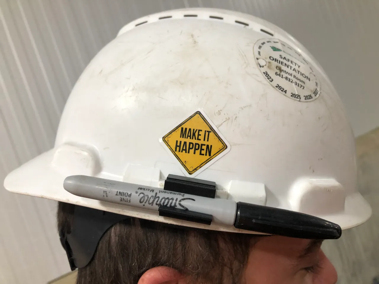 Hardhat Sharpie Clip by LT_Davis | Download free STL model | Printables.com