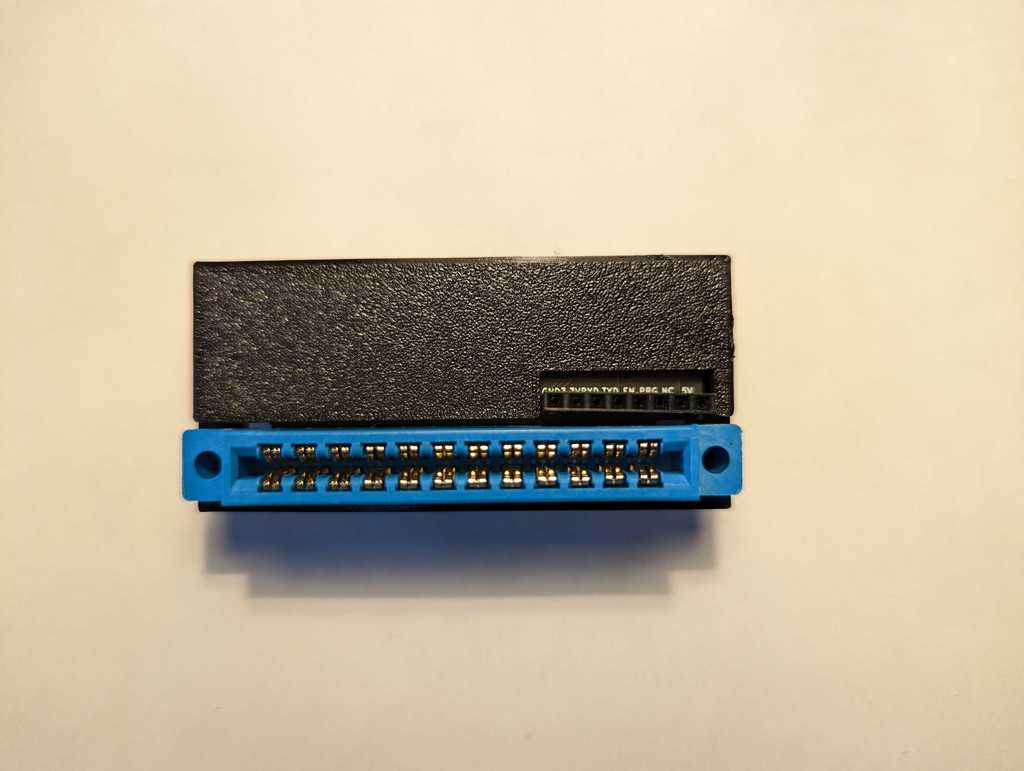 PETDisk MAX v 2.0 Case - Commodore PET SD Card Reader by colin.j.haynes ...