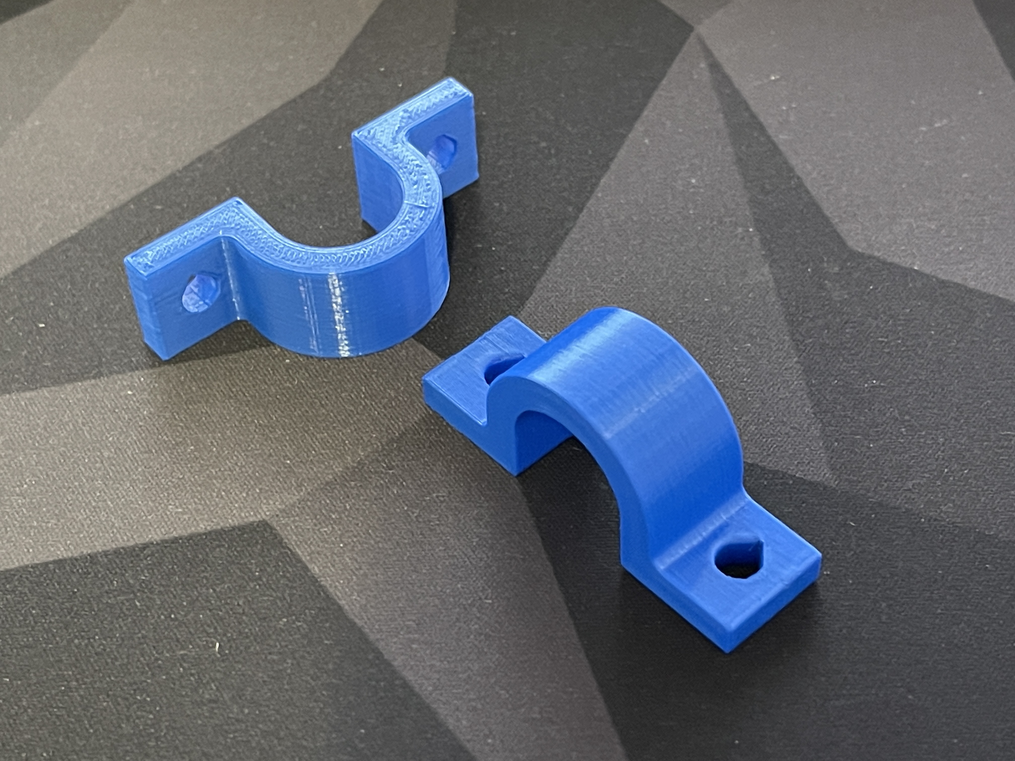 Hose clamp for 5/8" OD pipe and hoses by Trevor | Download free STL ...