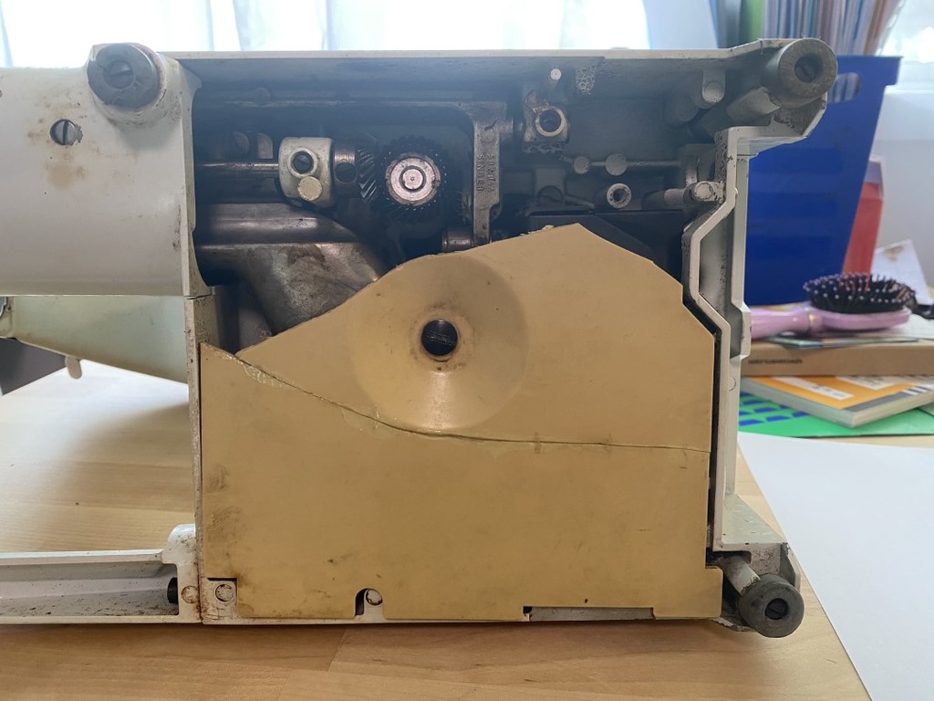 Singer 631 G oil drip pan by nano | Download free STL model ...