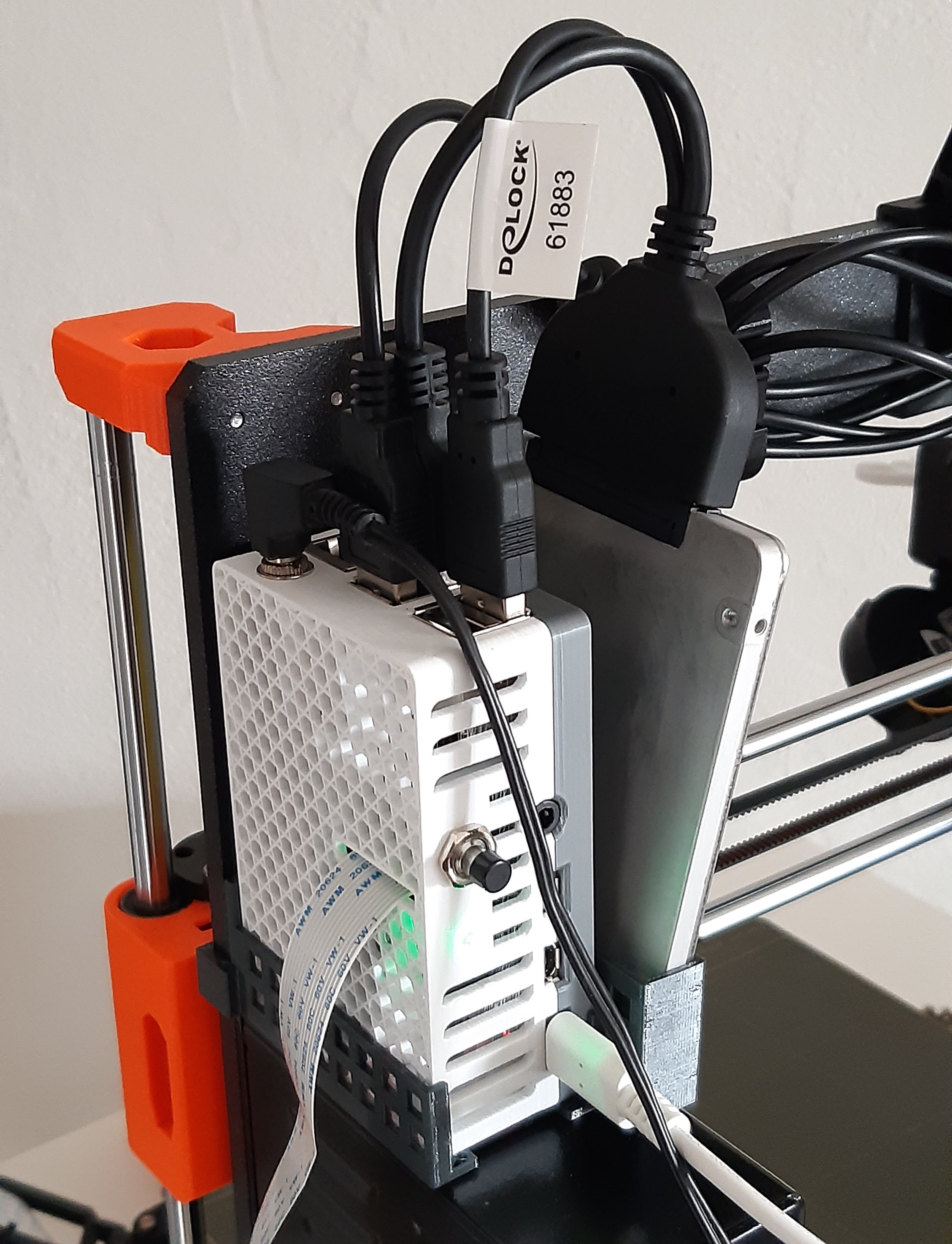 Raspberry Pi mount (with optional SSD holder) for Prusa MK3 series by ...