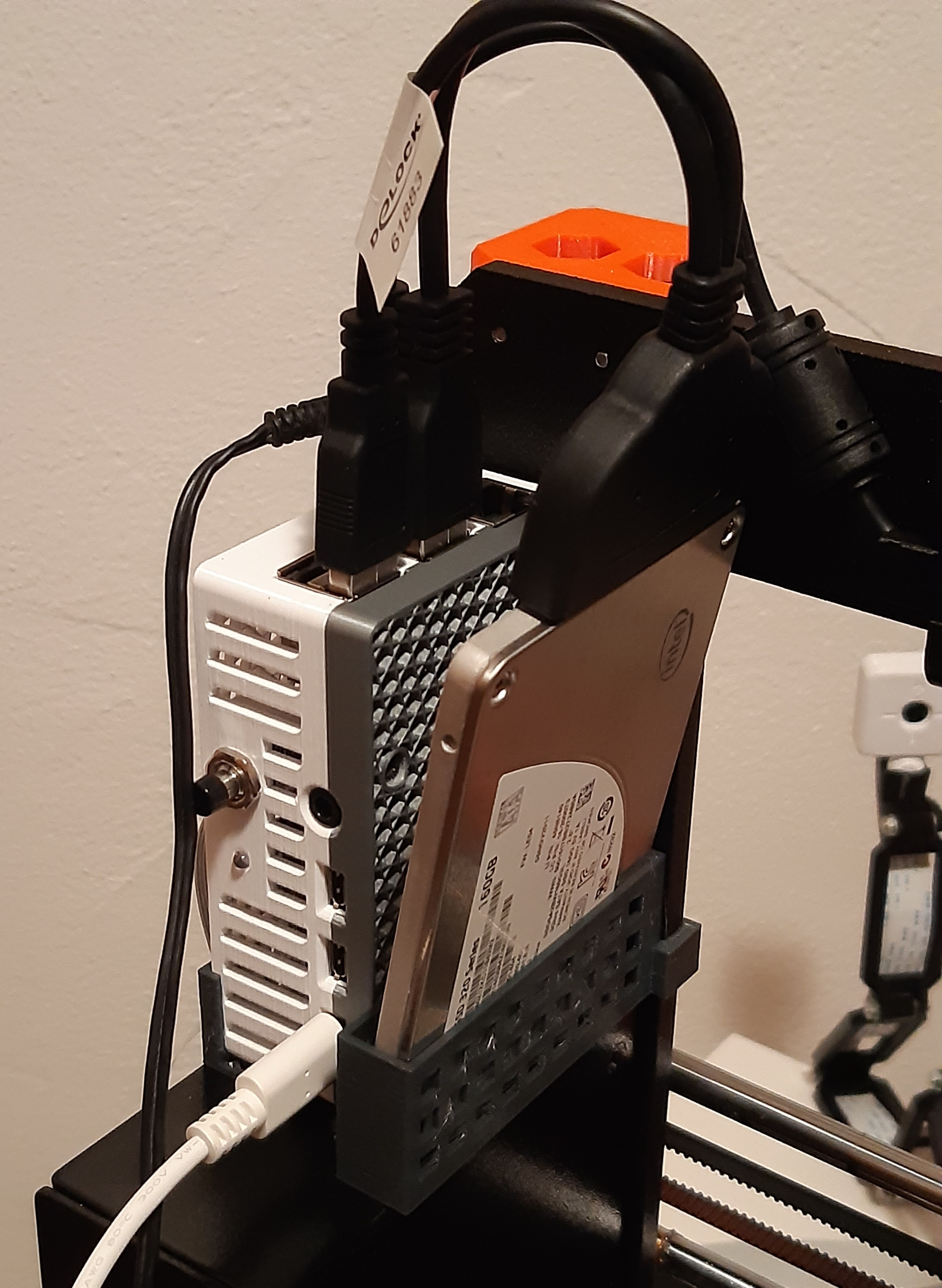 Raspberry Pi mount (with optional SSD holder) for Prusa MK3 series by ...