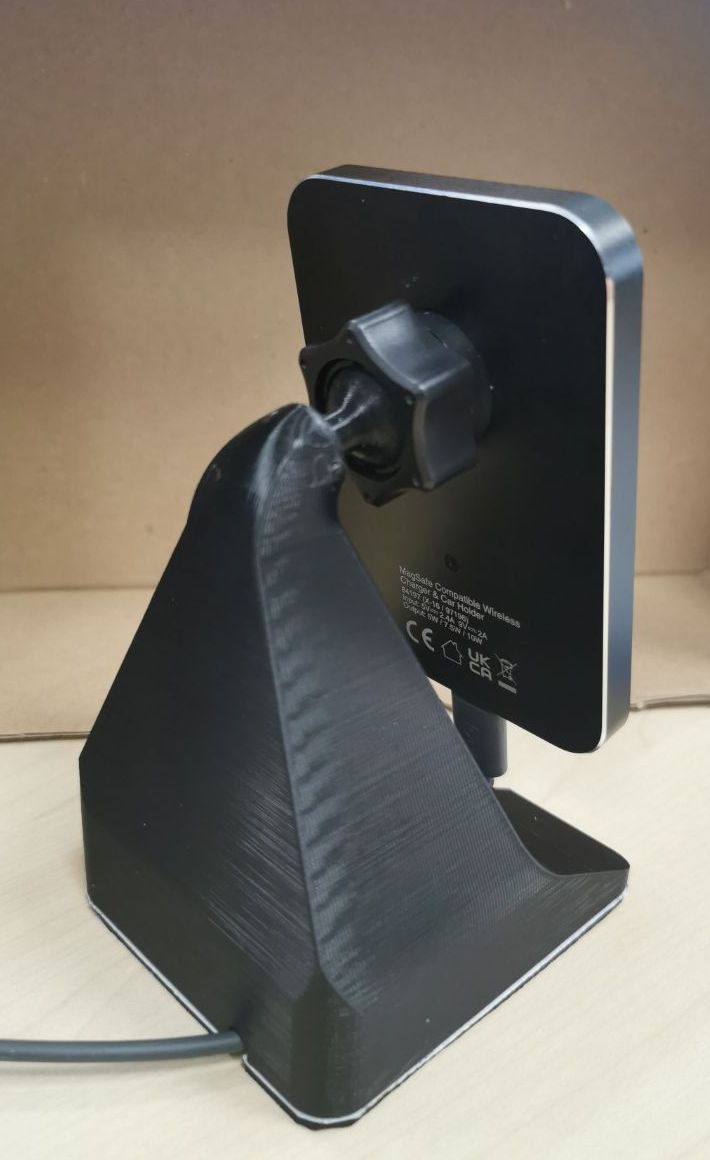 MagSafe Desktop Stand for Car Charger for iPhone by sternli27 ...