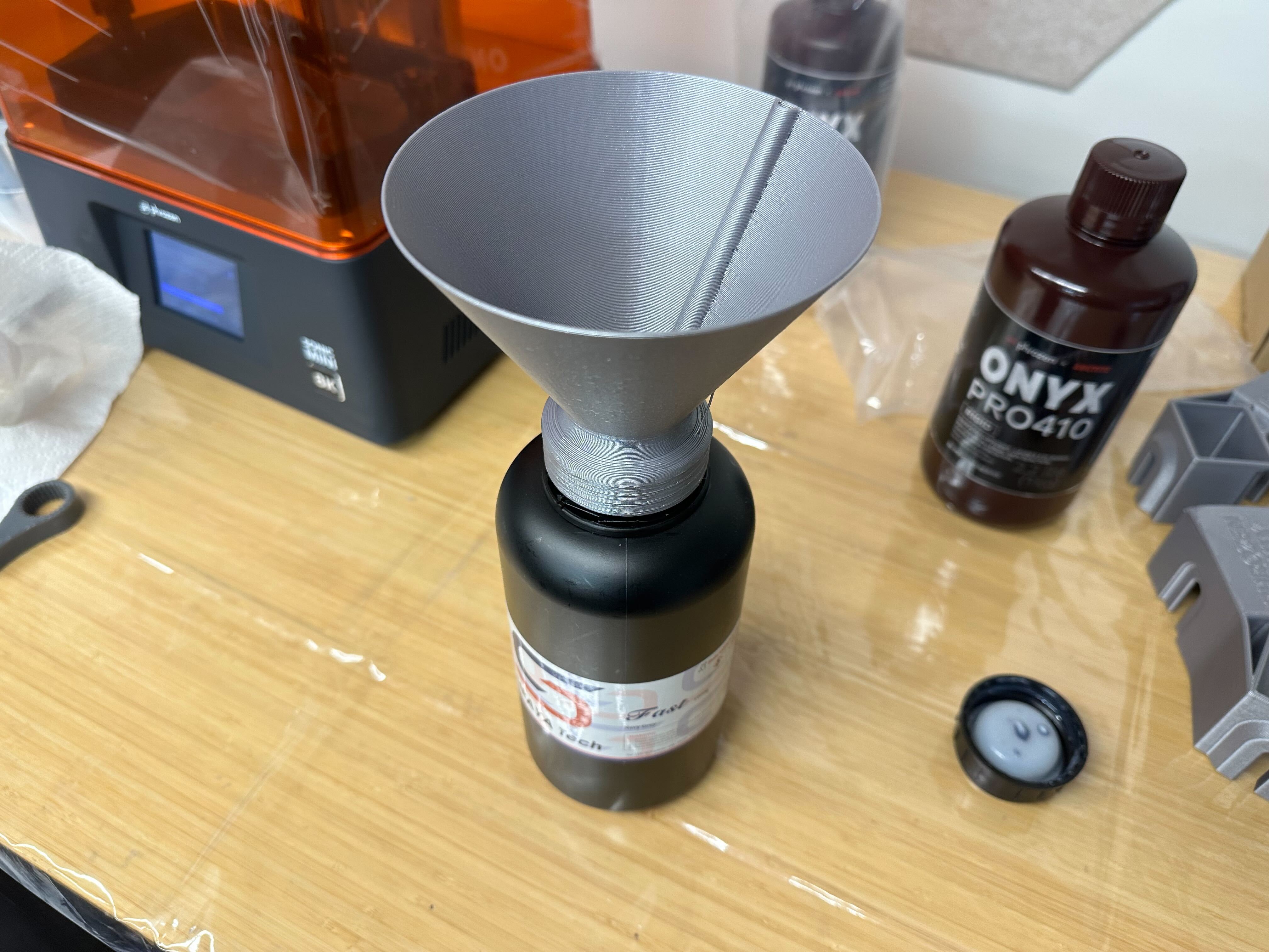 Siraya Tech Resin Funnel by amzoo | Download free STL model ...