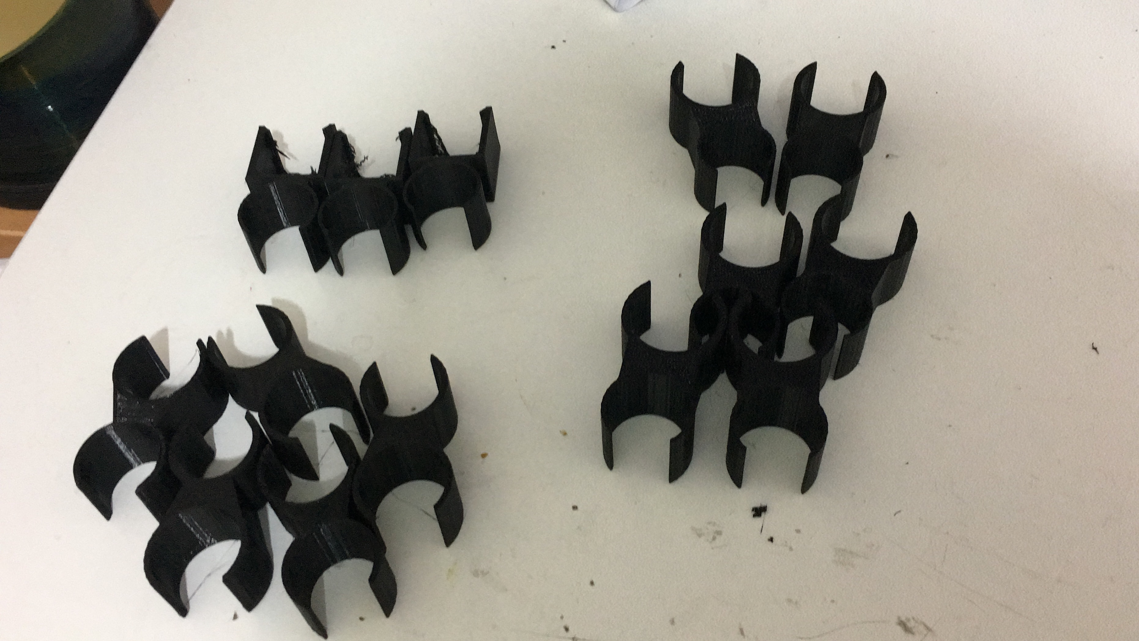 Rezzo DJ light tube mounting clips for gorilla booth and speaker poles ...