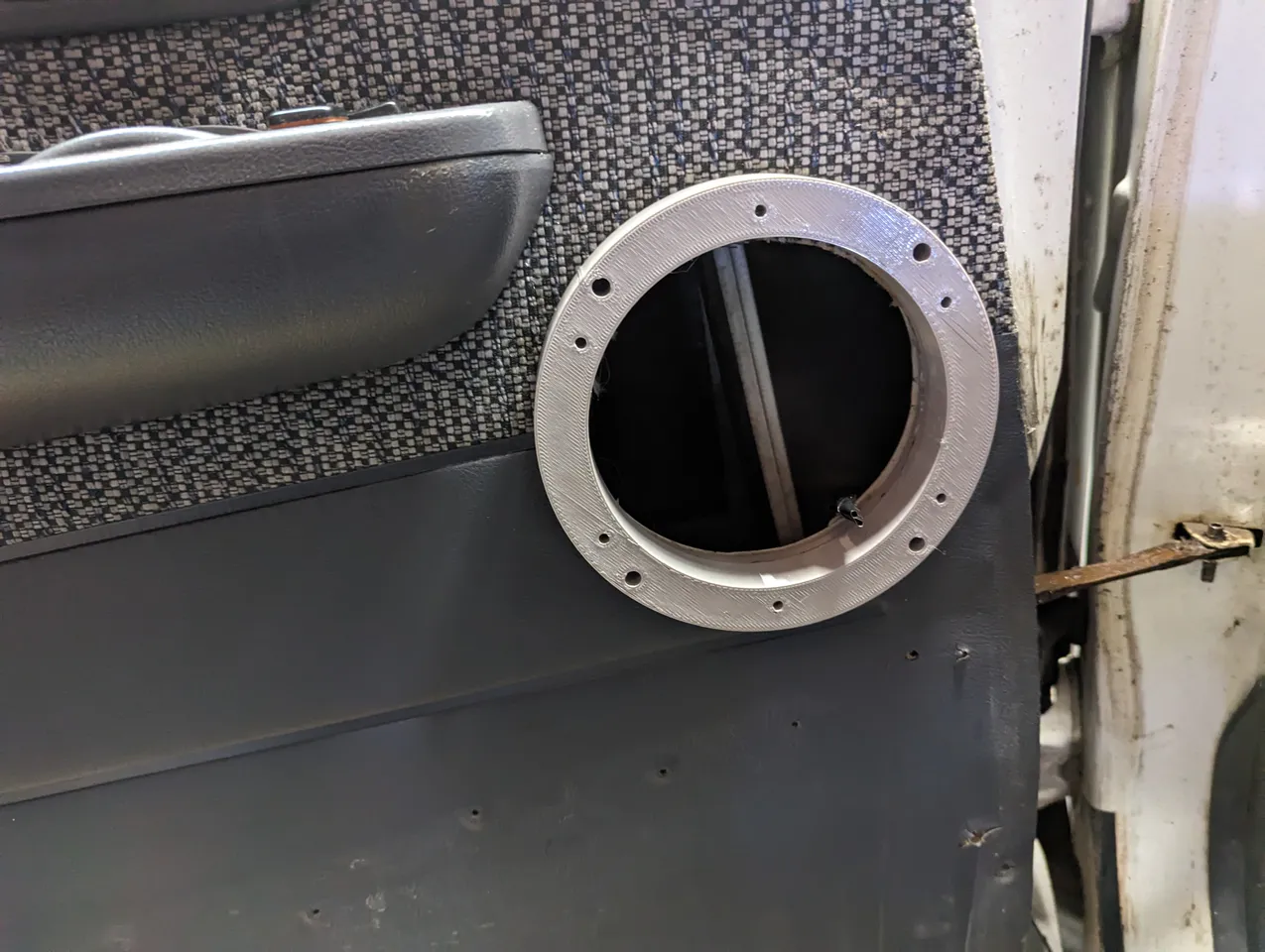 Land Cruiser FJ80 Front Speaker Adapter by Mixelplix | Download free ...