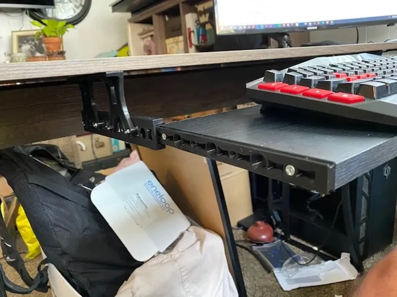 Sliding Keyboard Tray! by savingprivatebrian15 | Download free STL ...