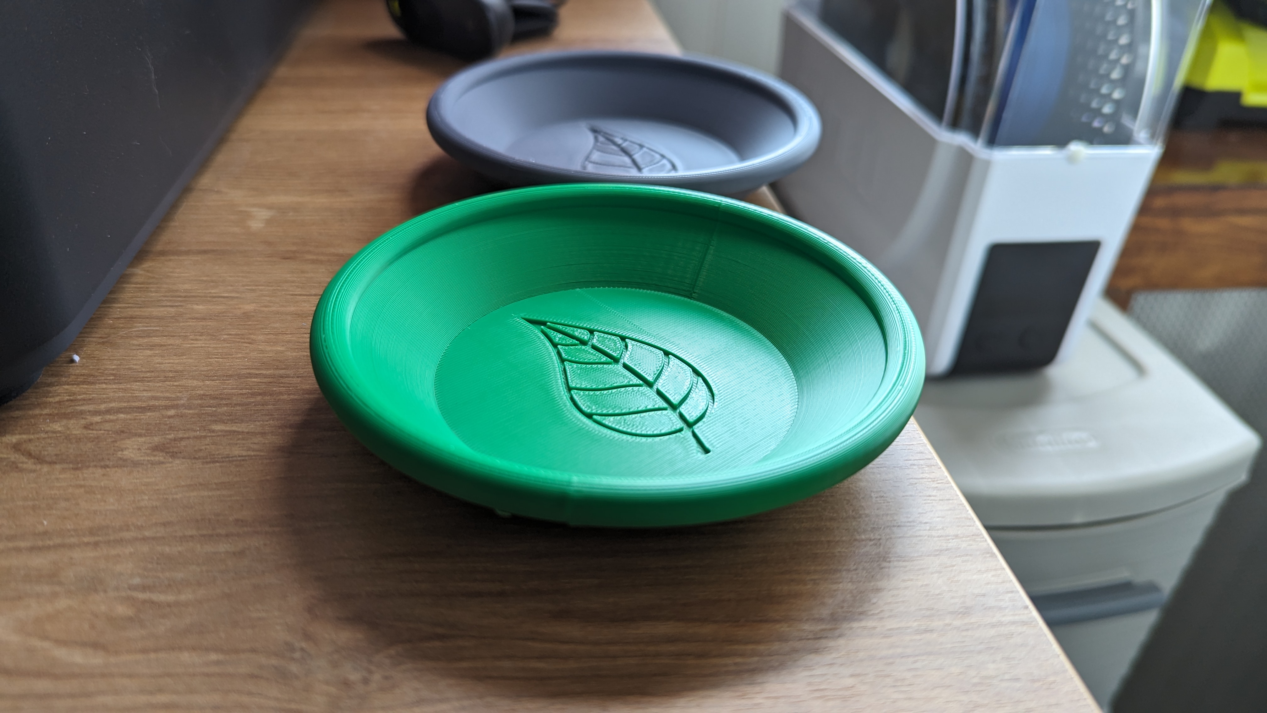Plant Saucers (Leaf Pattern) by Ty10y | Download free STL model ...