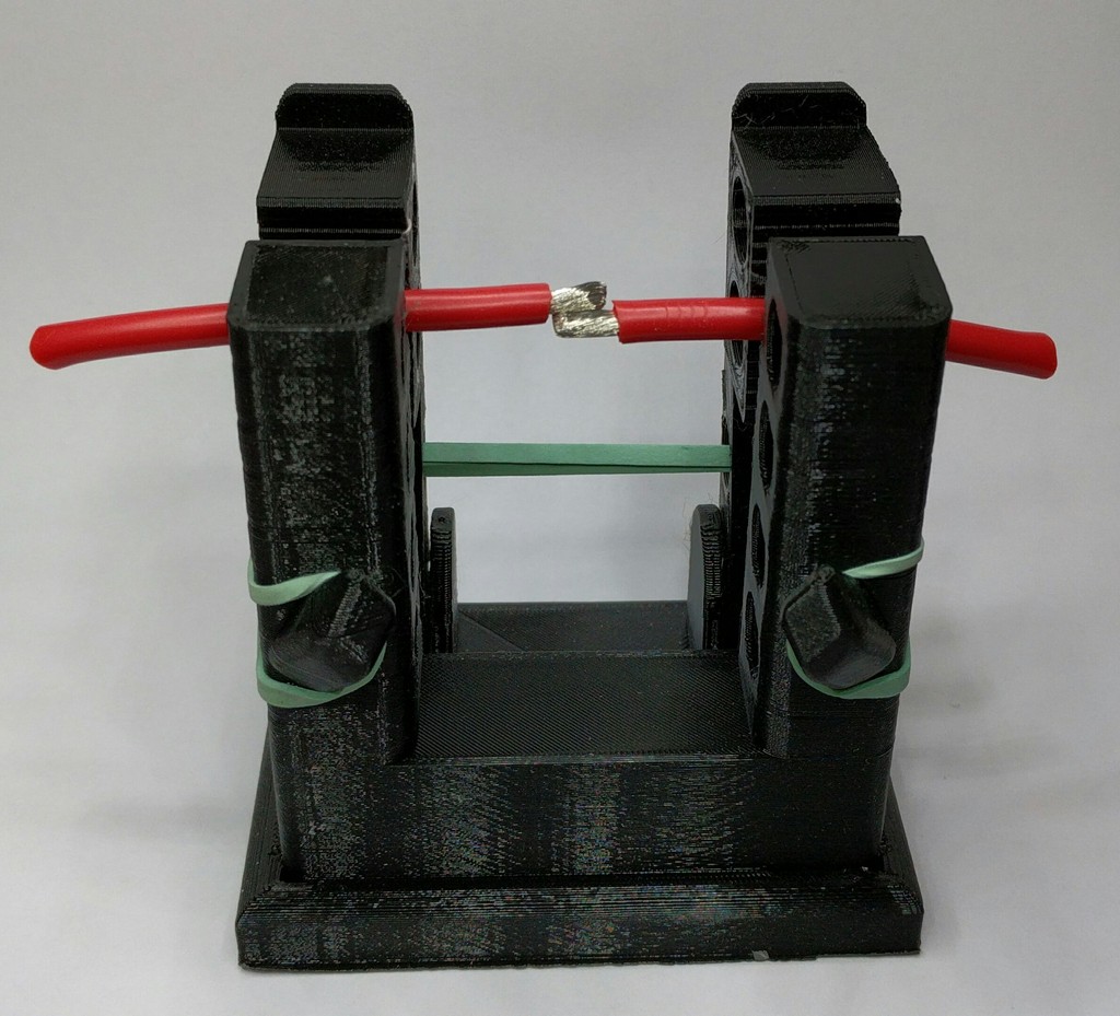 Soldering Clamp (Helping Hands) by Mistertech | Download free STL model ...