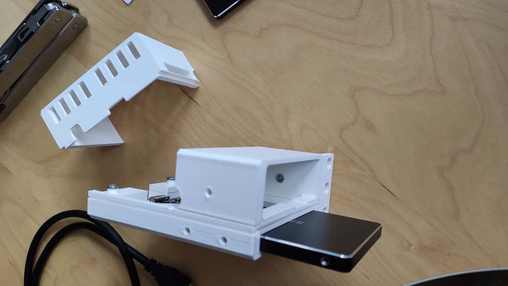 19" Rackmount Case for Raspberry Pi and "HotSwap"-SSD by Ascardia ...