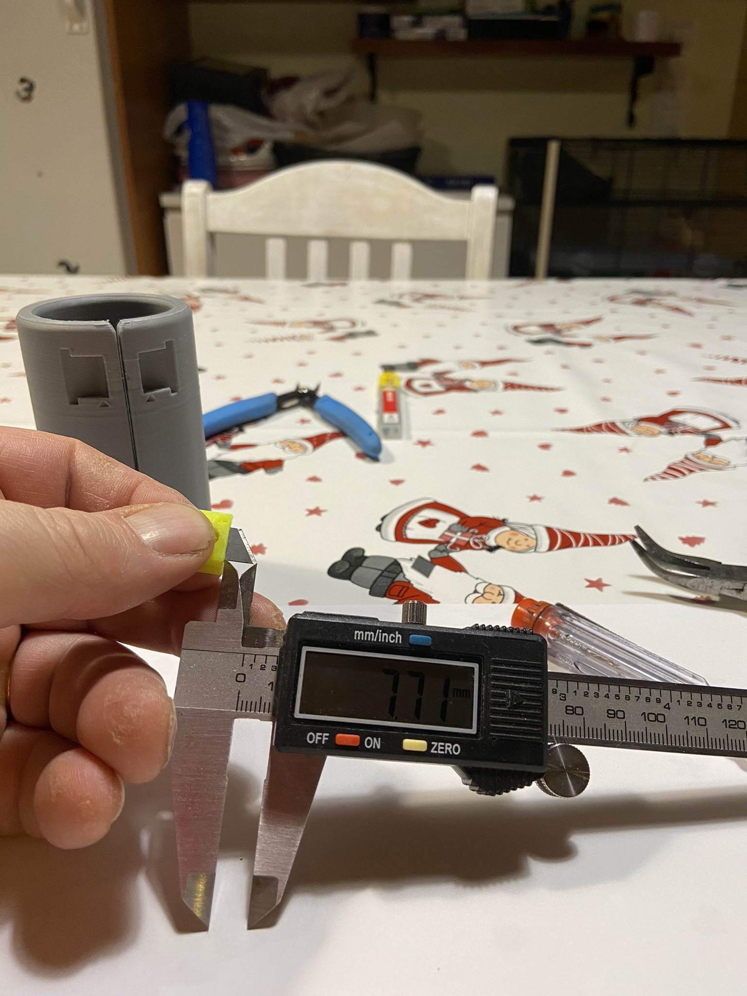 Wrapping paper cutter with changeable blades by ReDevil75 | Download ...