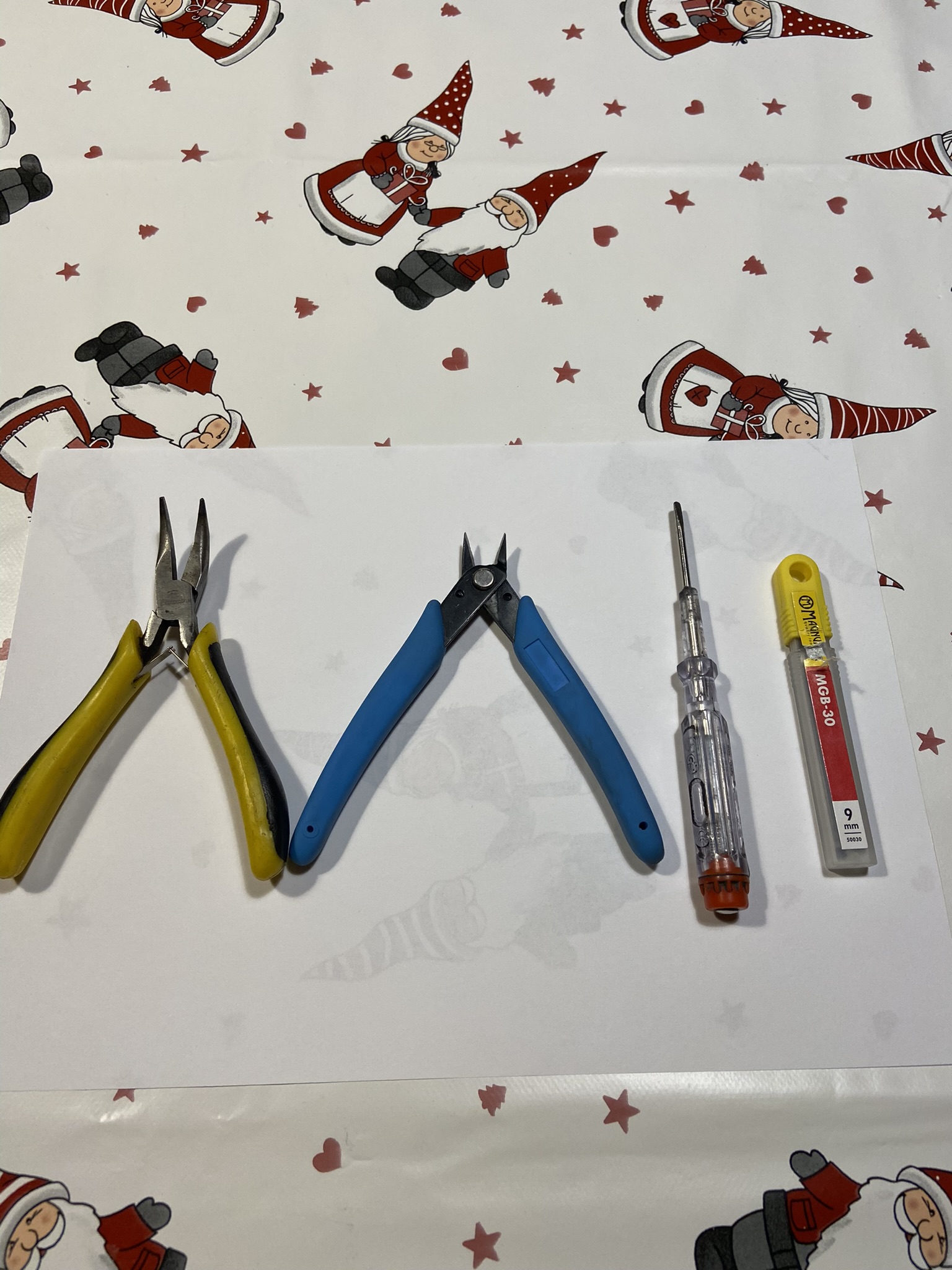 Wrapping paper cutter with changeable blades by ReDevil75 | Download ...