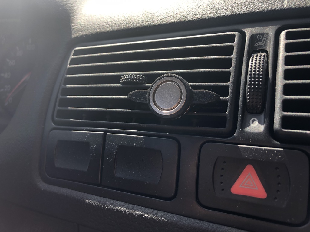 Golf MK4 Magnet Phone Holder by gubergren | Download free STL model ...