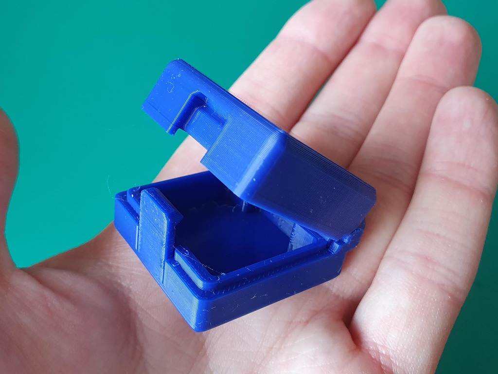 Small hinged box, print in place by André Larsson | Download free STL ...