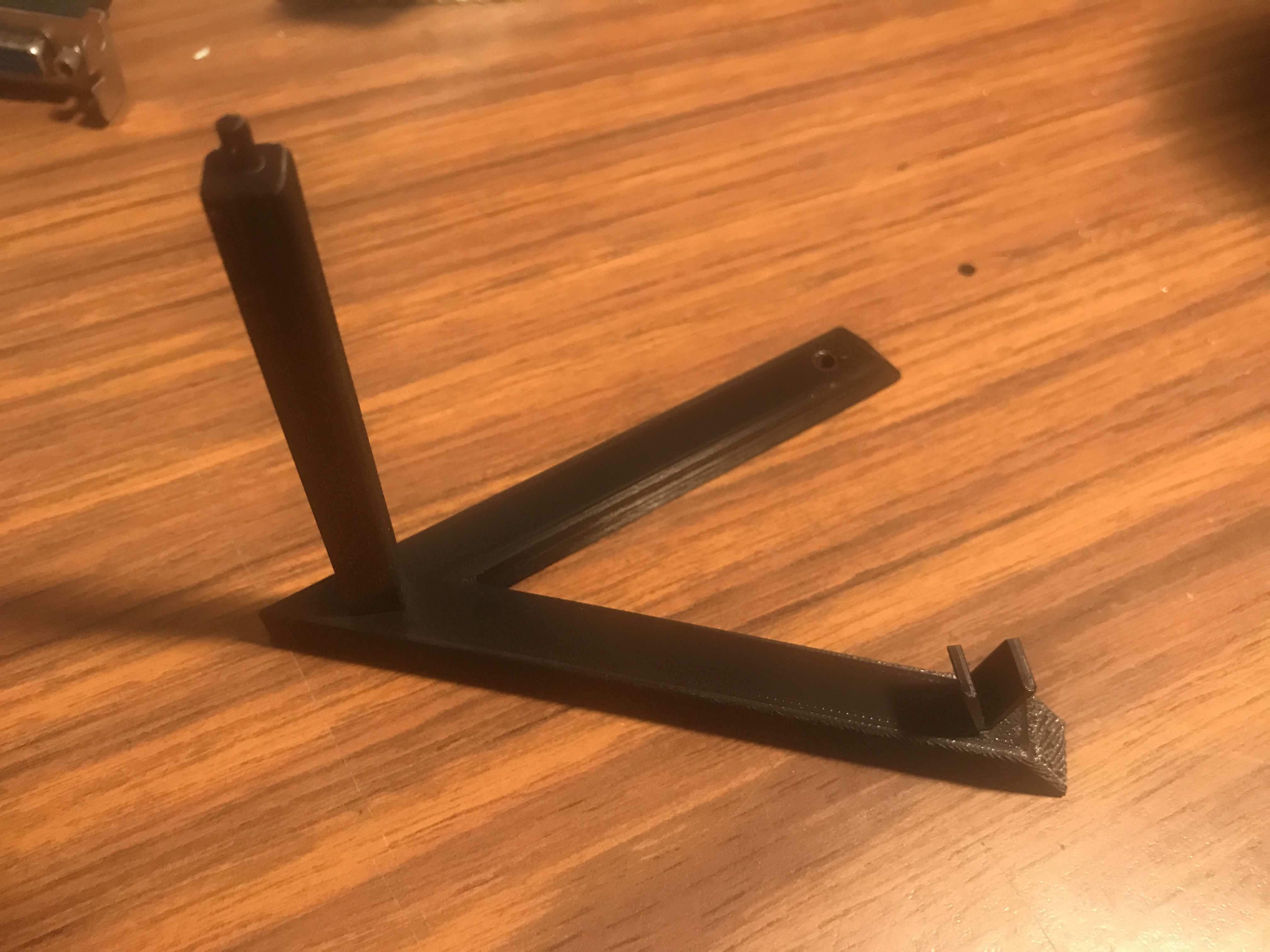V-shaped holders for High Grade Gunpla Stand by JeansWithPockets ...