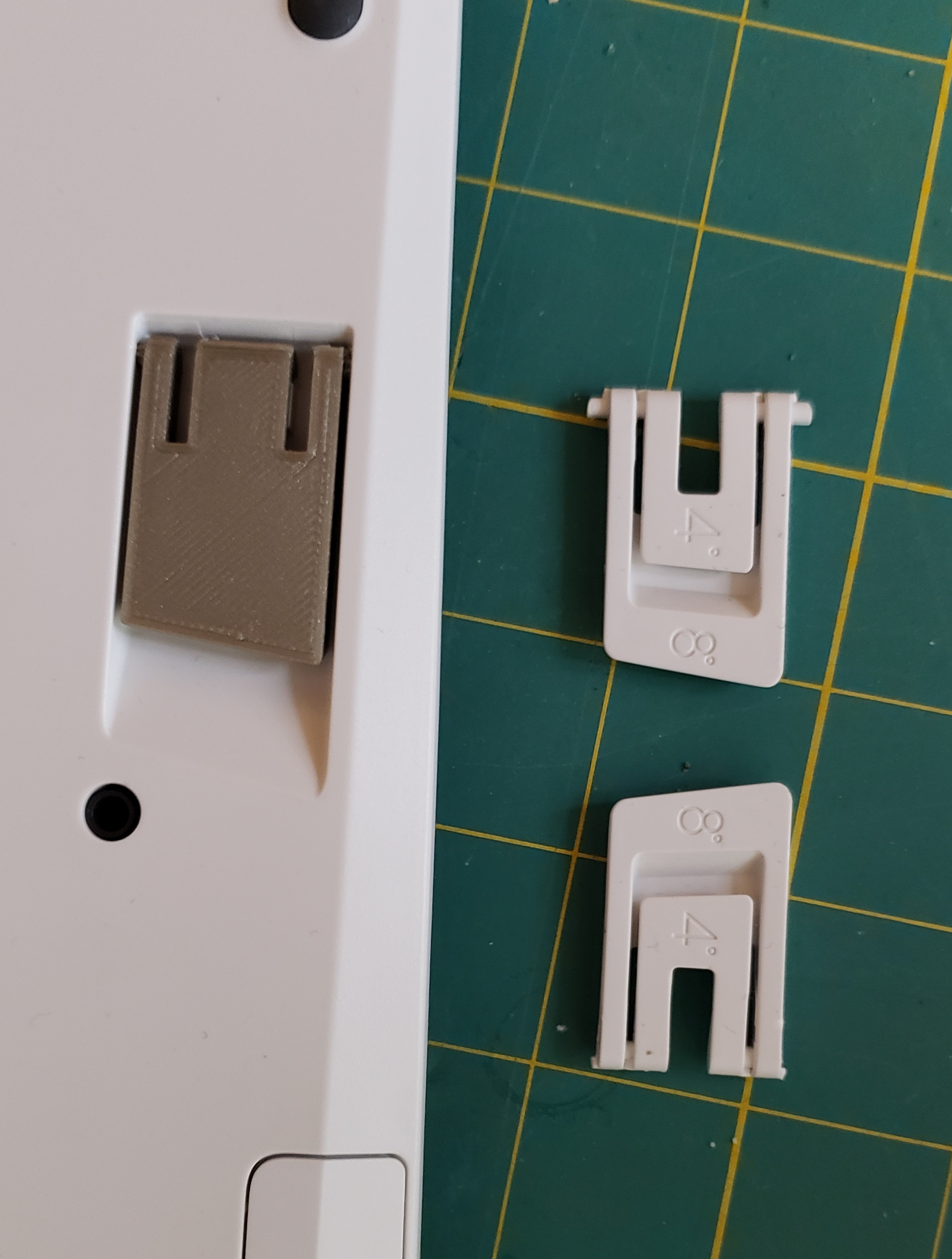 Logitech Feet for a K850 Keyboard by Mike | Download free STL model ...