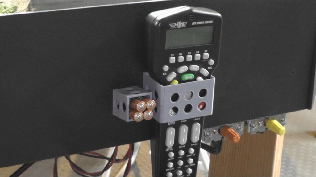 MTH DCS Remote Holder and Battery Companion by Bobot | Download free ...