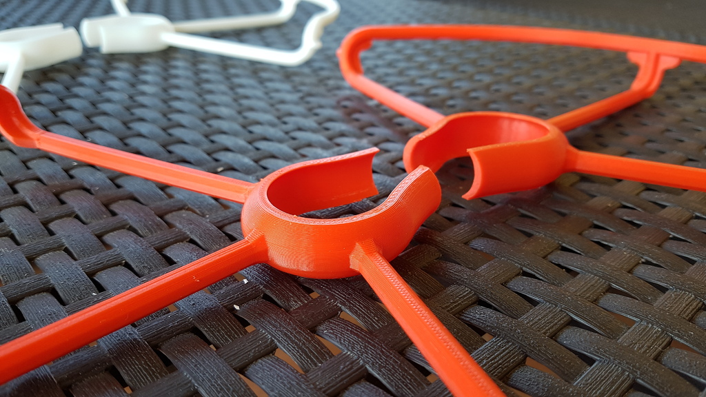 DJI Easy Snap-On Prop Guards by giufini | Download free STL model ...