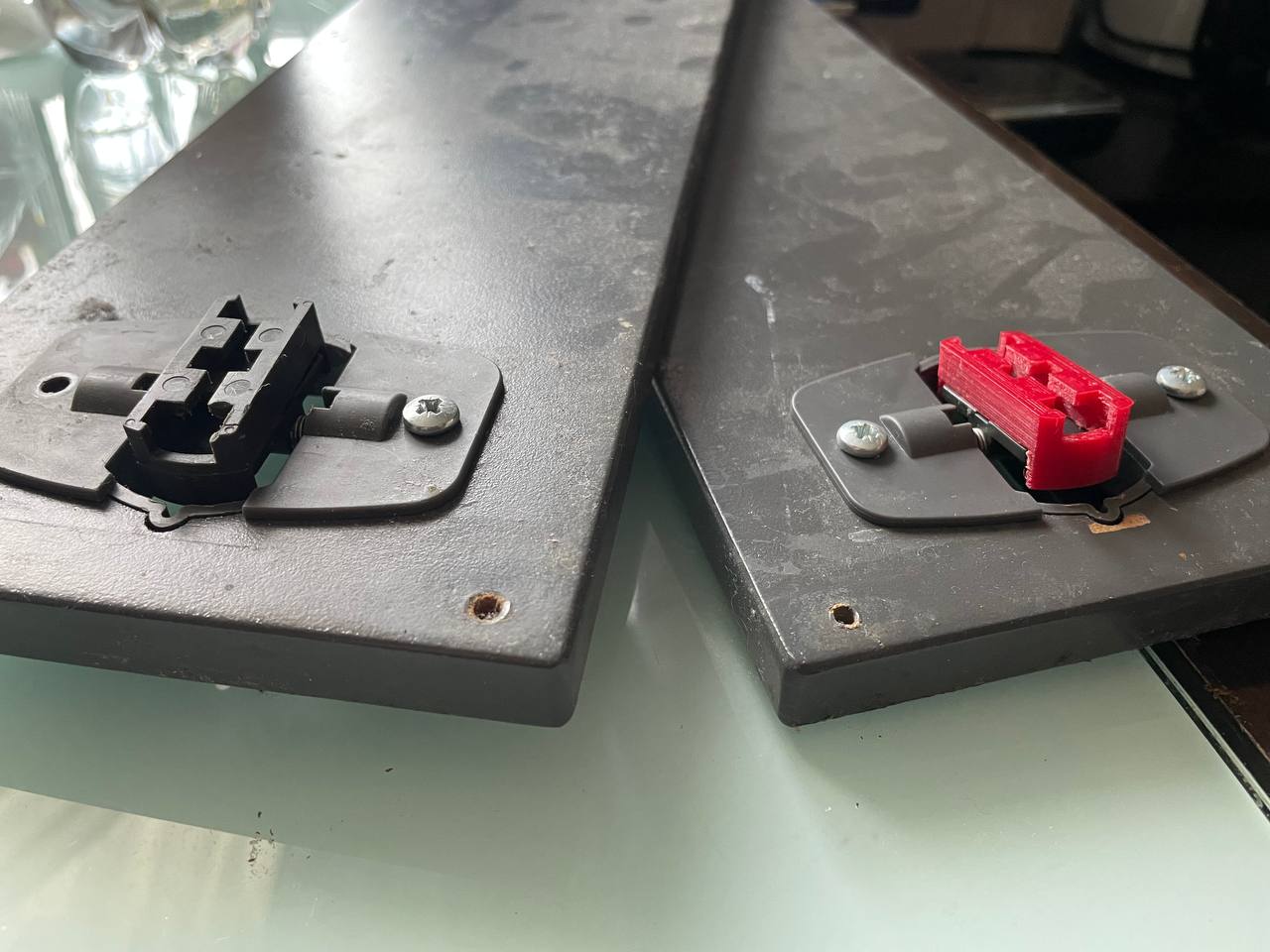 Hinge for IKEA BEHJÄLPLIG by Bloodies | Download free STL model ...