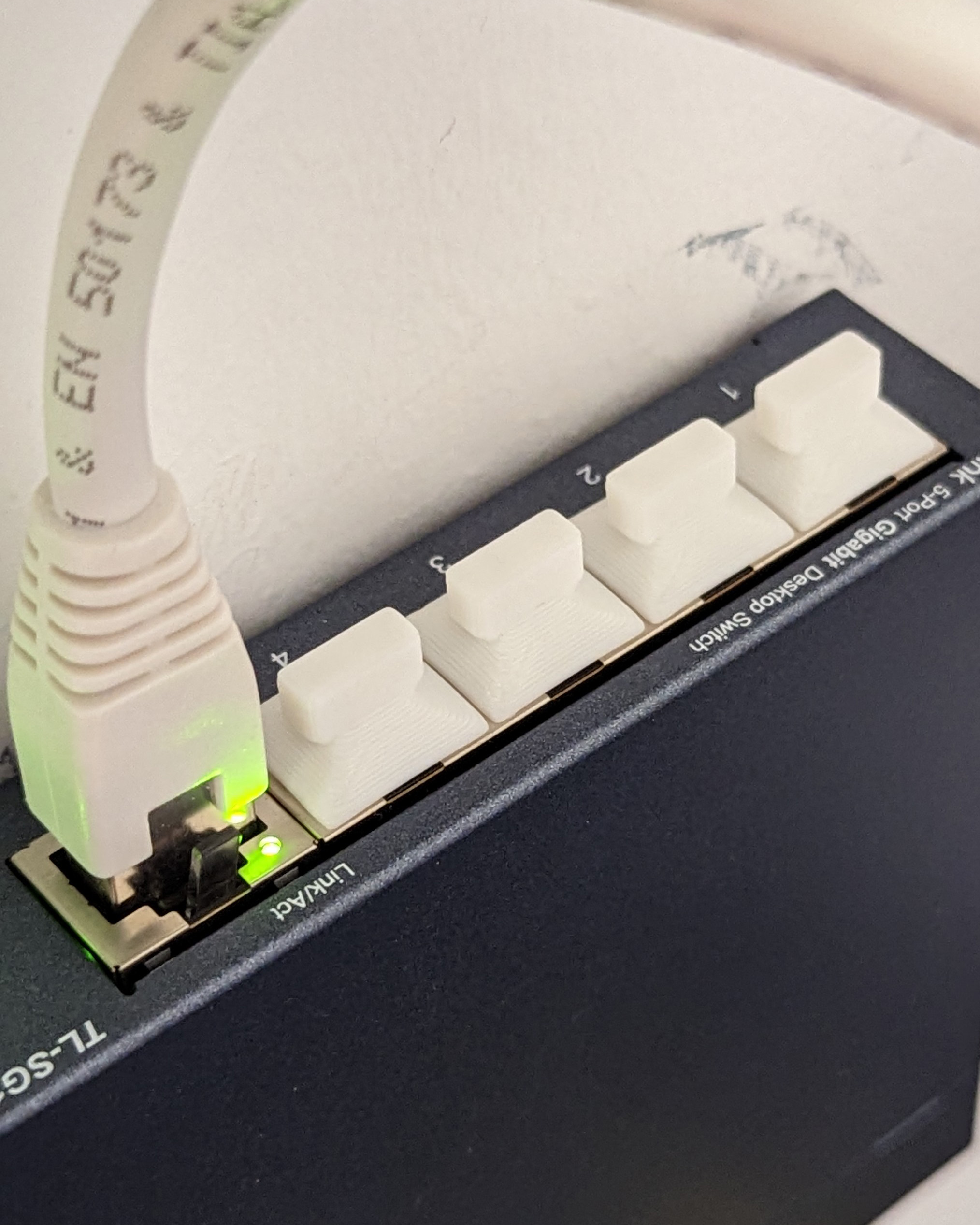 Ethernet Port Dust Cap/Cover - No Supports da kerngebiet | Scarica il ...