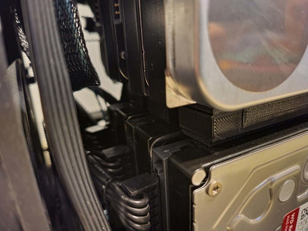 Custom 9x HDD Array Sled System for SSUPD Meshlicious by Raveen Kumar ...