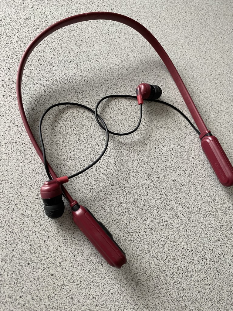 Skullcandy Headphones Clip by Tritschi | Download free STL model ...