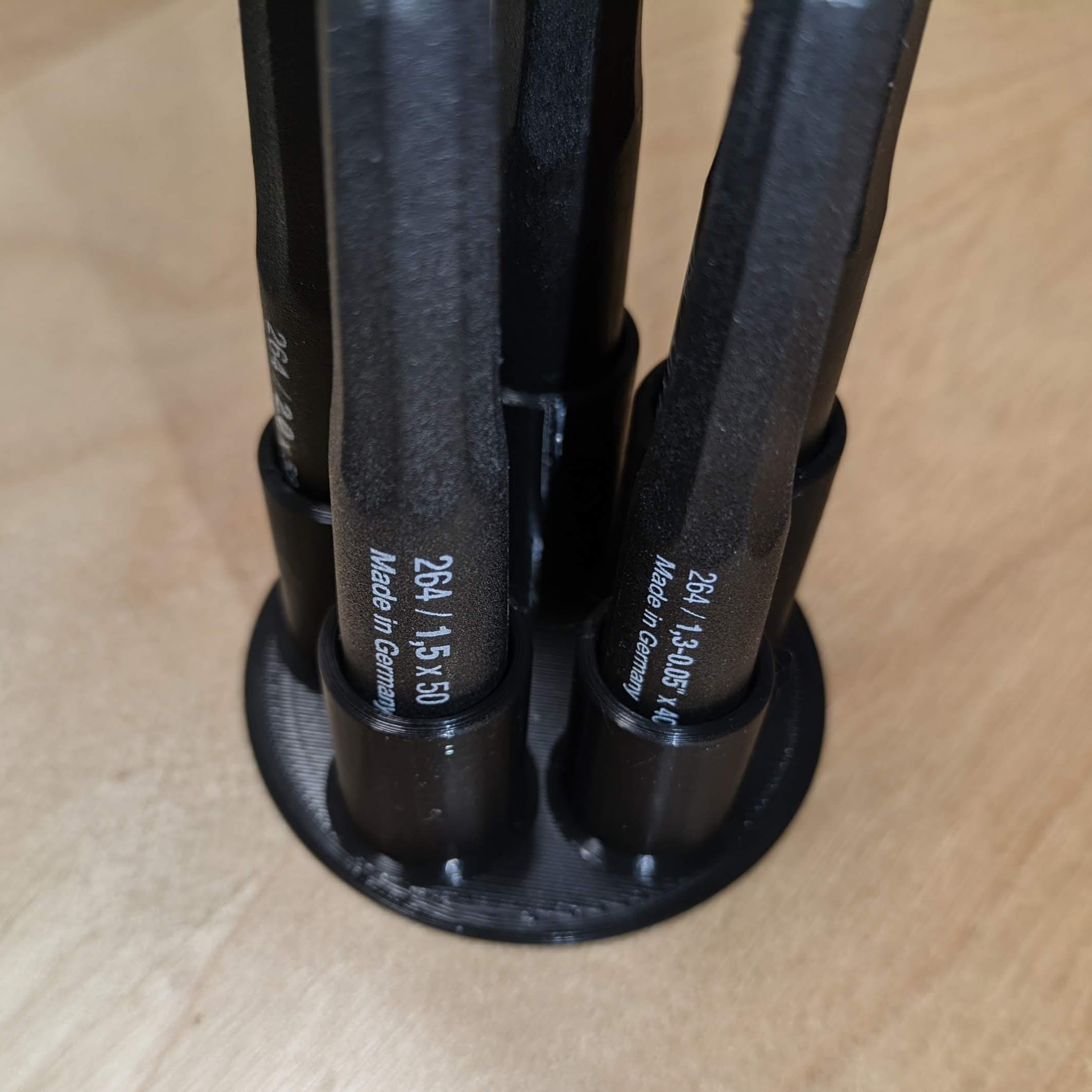 Stand for Wiha 26491 Hex Screwdriver Set by felixna | Download free STL ...