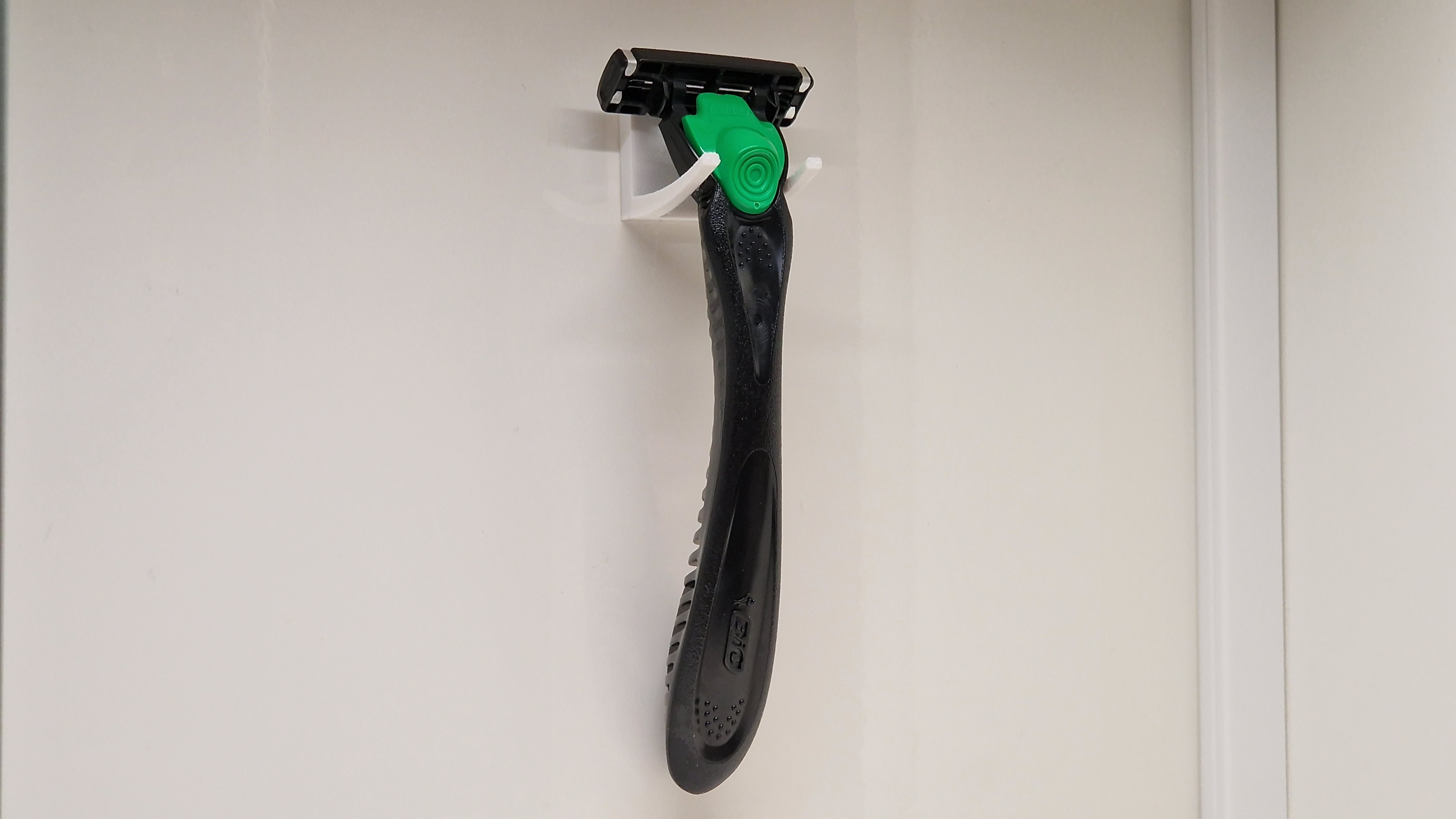 Magnetic razor holder (no supports) v1 by Miika | Download free STL ...