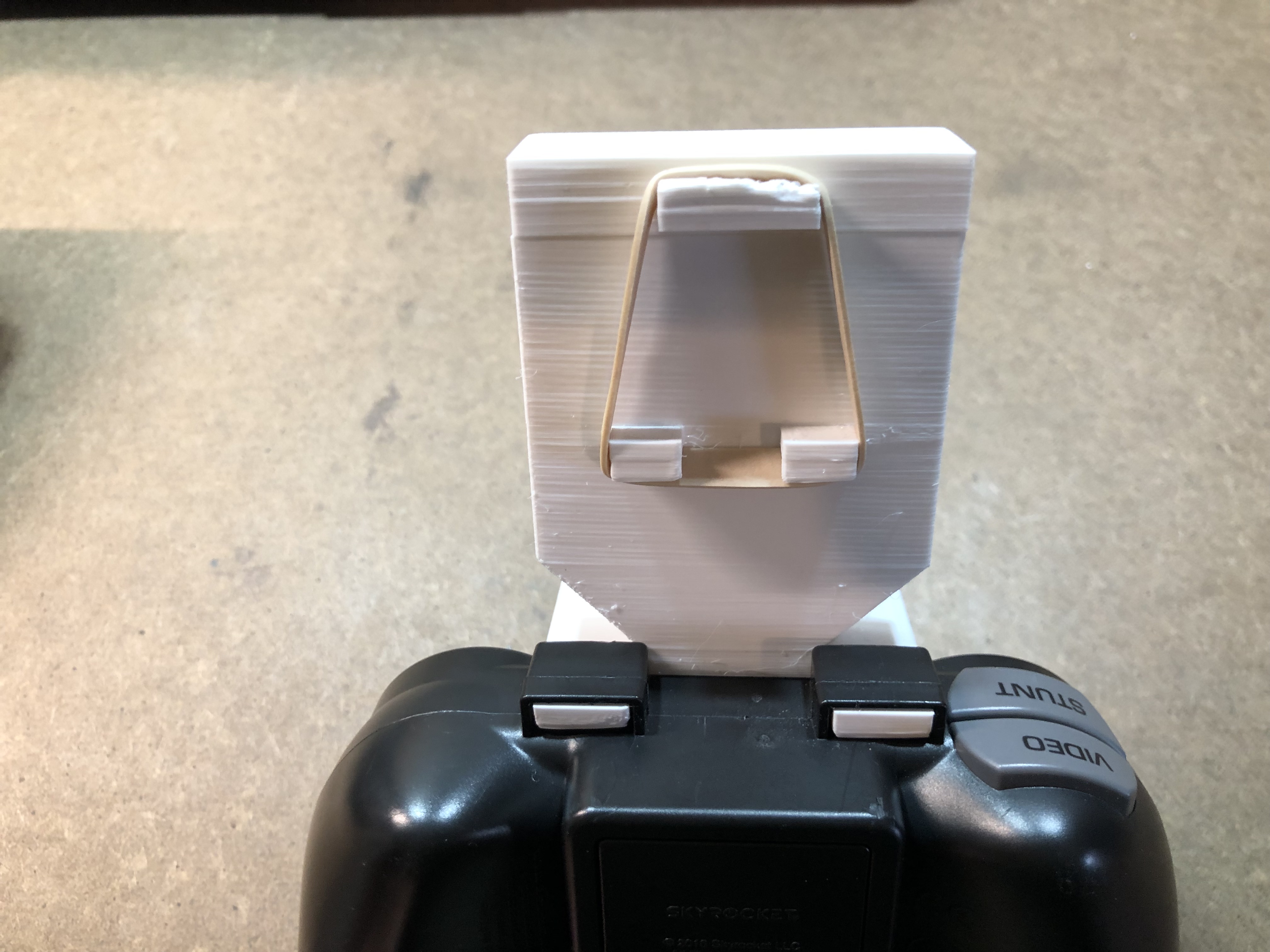 SkyViper Drone Controller Phone Mount by Greenman | Download free STL ...