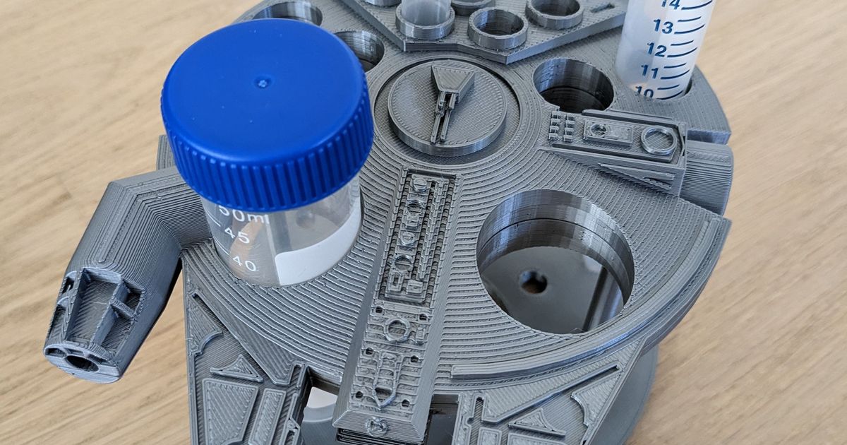 Millennium Falcon and Eppi Tube Rack by pingu | Download free STL model ...