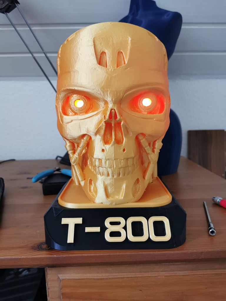 T800 with light and battery drawer by Iceaac | Download free STL model ...