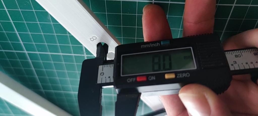 Screwless Center Gauge (Center Finder/Doveling Jig) by Oğuzhan BAŞAR ...