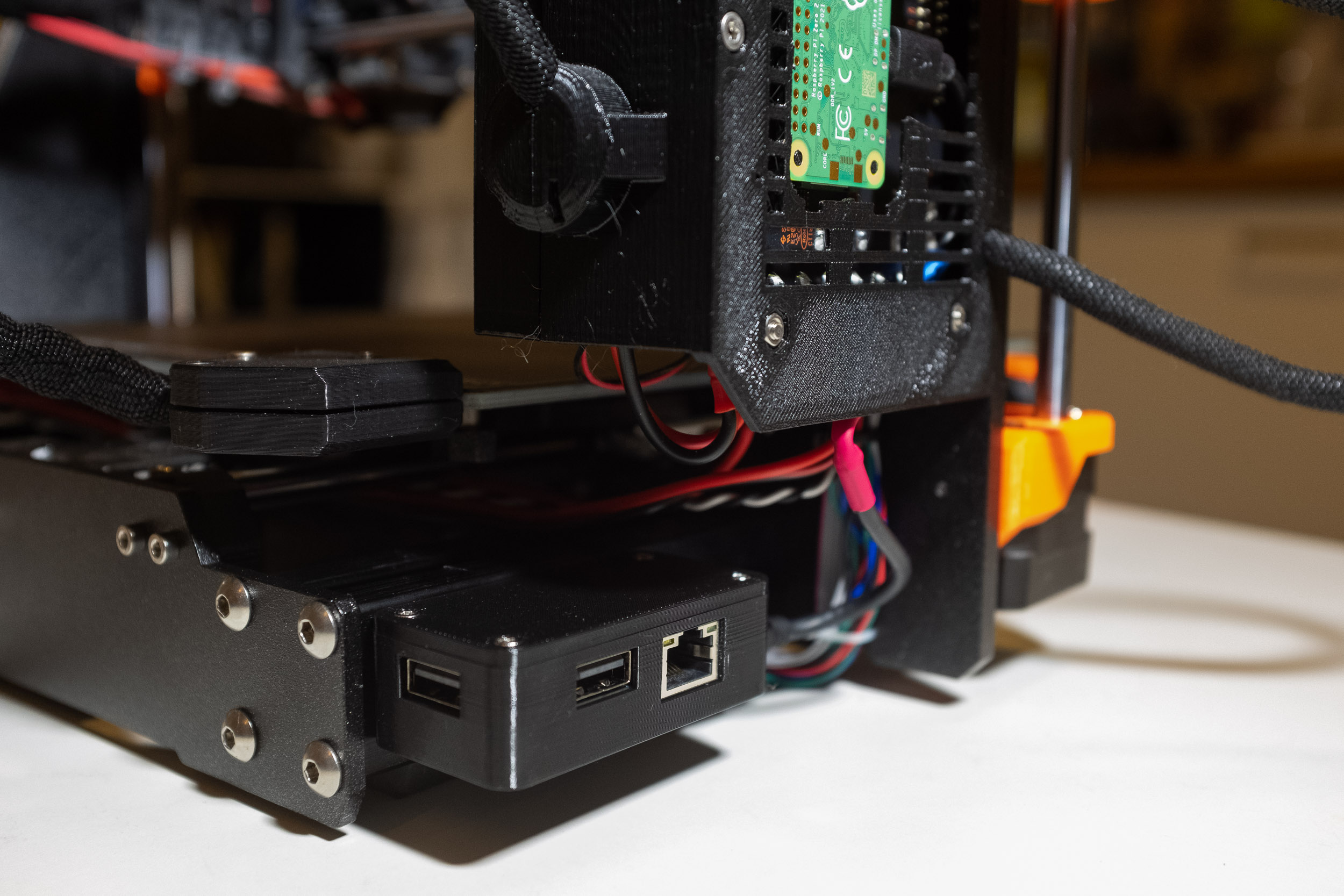 USB hub/Ethernet I/O box for Prusa MK3 w/ RPi Zero von jsolon | Kostenloses STL-Modell ...