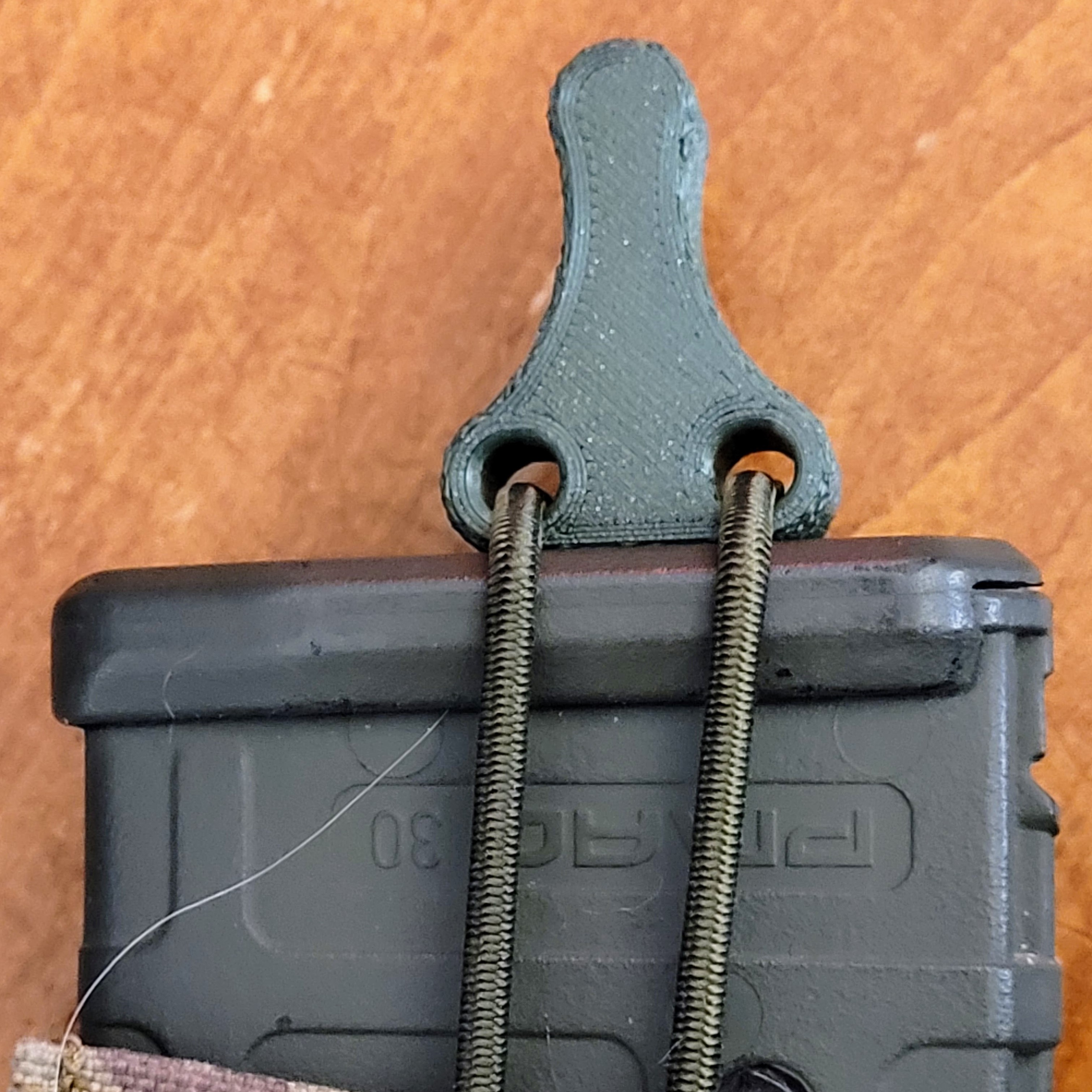 Mag Pouch Bungee Pull Tab by Mackayz117 | Download free STL model ...