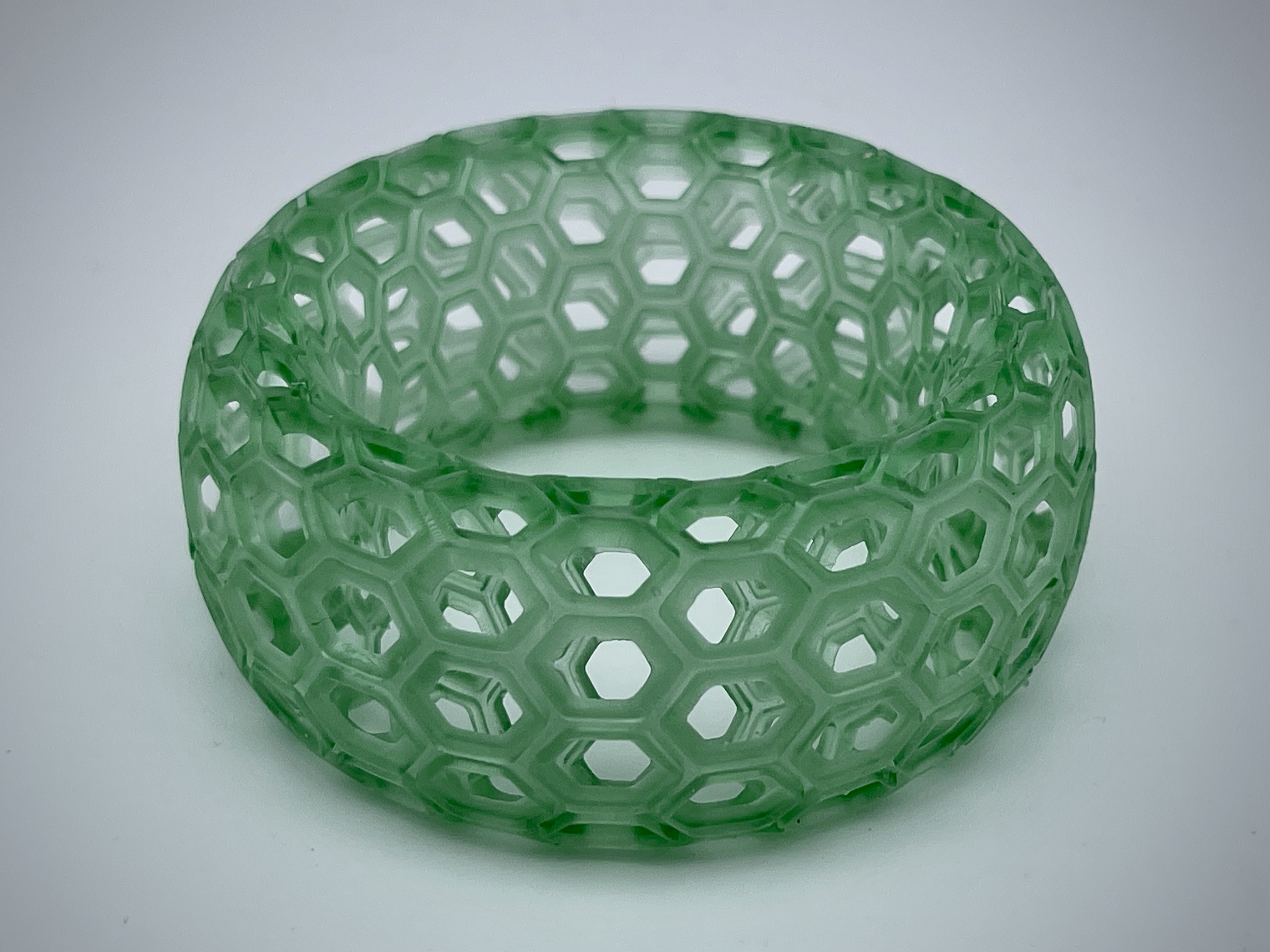 Honeycomb Toroid Ring von Tom Threlfo | Kostenloses STL-Modell ...