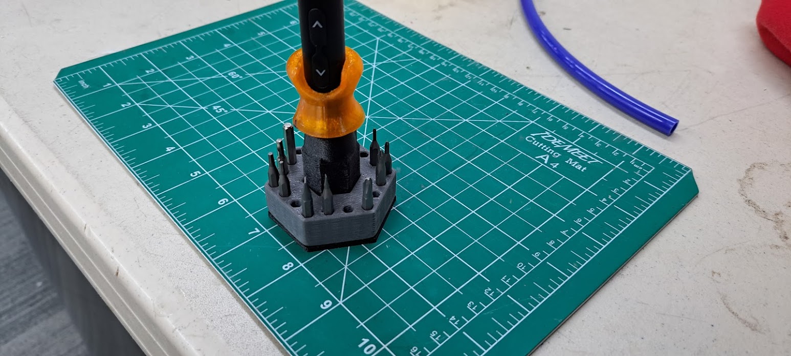 PRECISE ELECTRIC SCREWDRIVER STAND by sundewzer | Download free STL ...