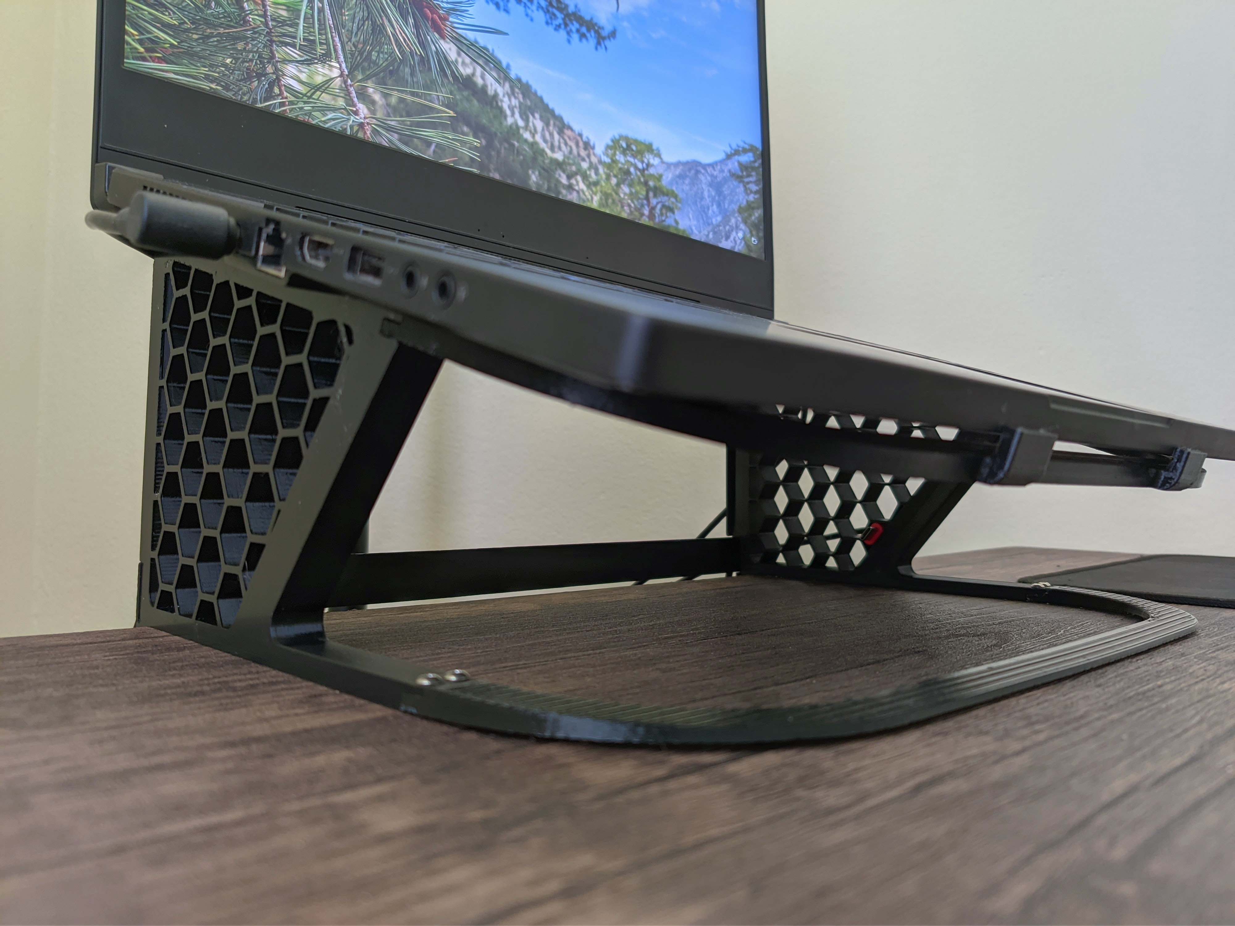 Raised Laptop Stand by Shadowcraft Designs | Download free STL model ...