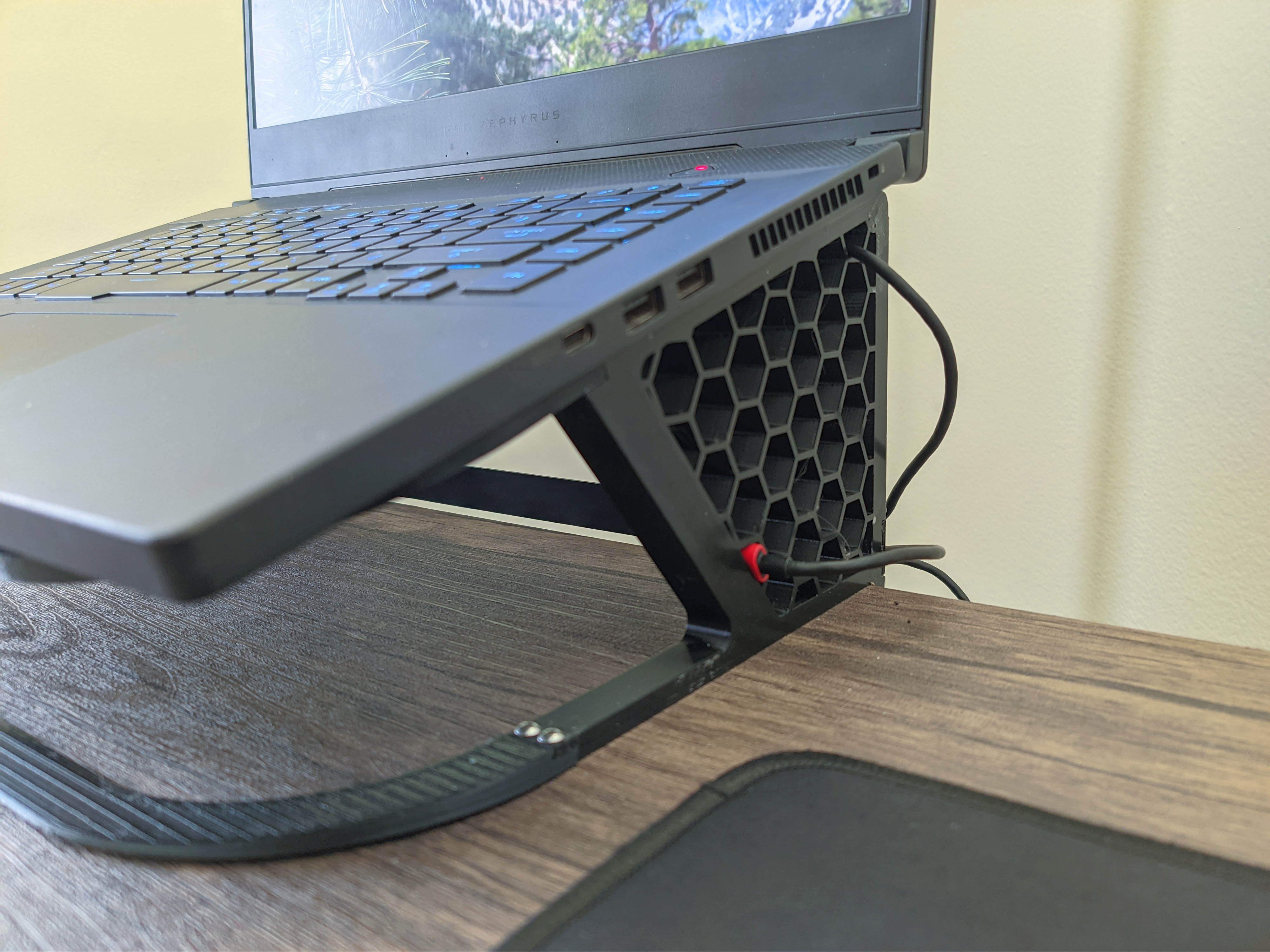 Raised Laptop Stand by Shadowcraft Designs | Download free STL model ...