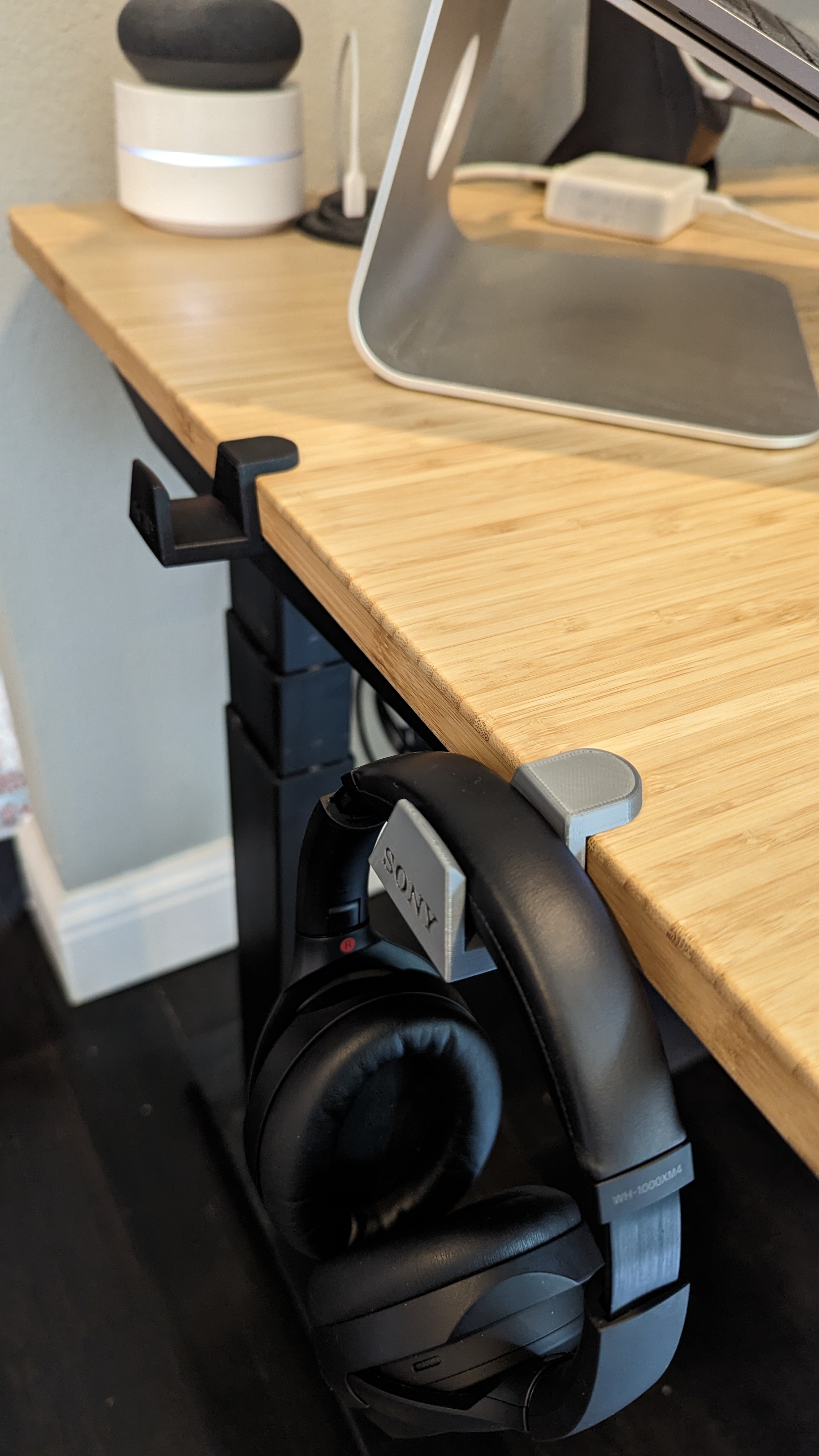 Parametric Headphone Bracket by Bart van Hoek | Download free STL model ...