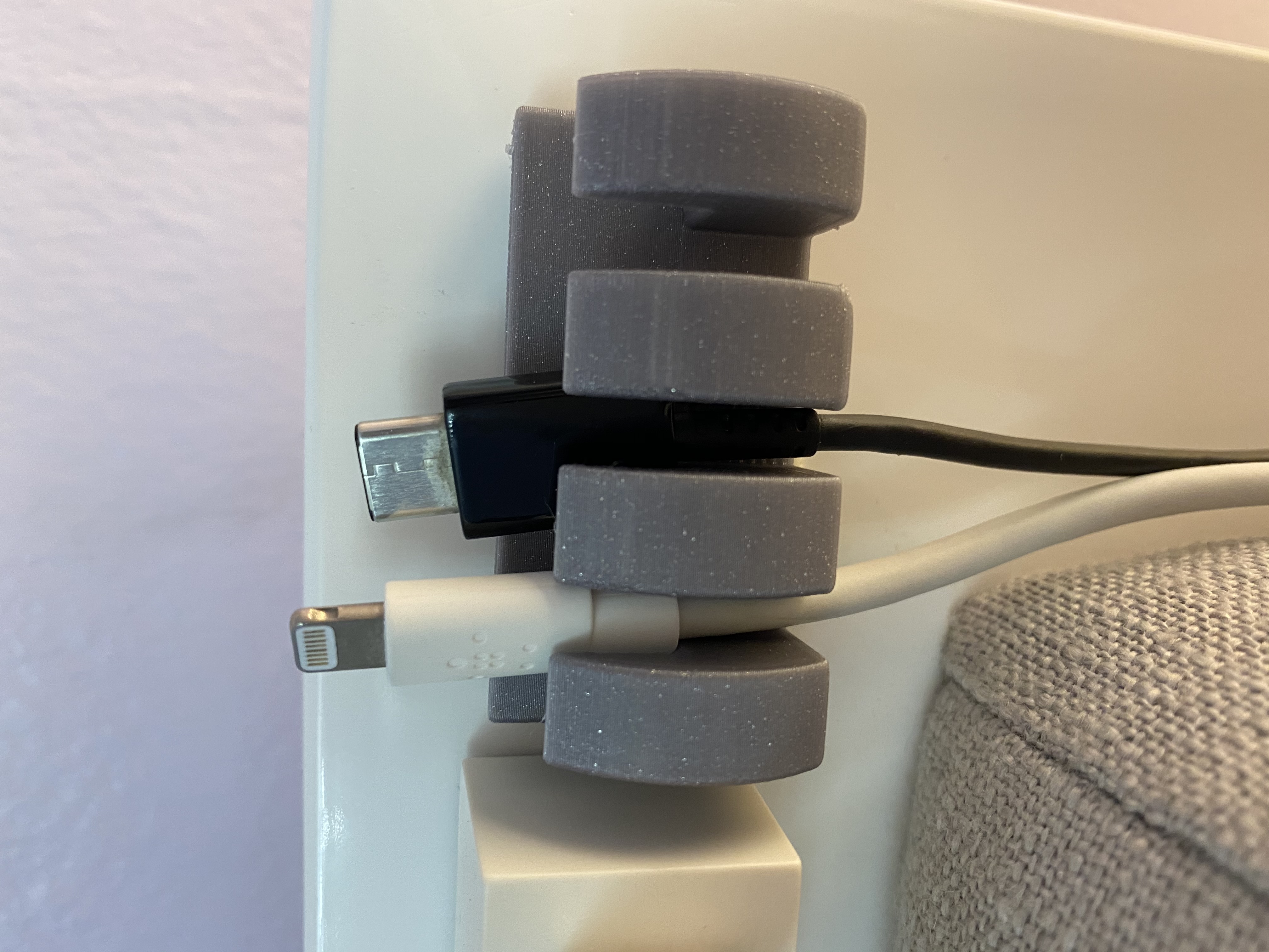 Cable Organizer (3 or 5 Cables) by Jasir | Download free STL model ...