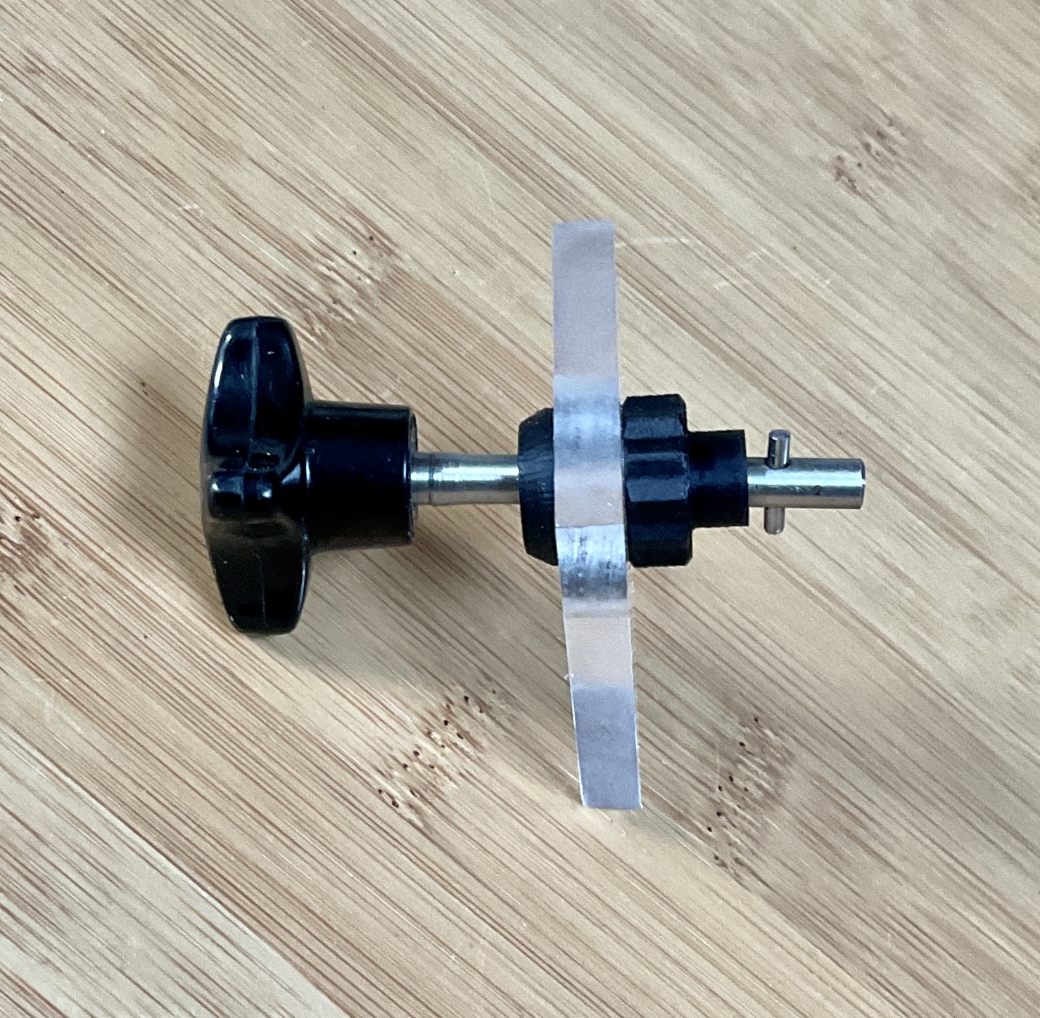 Fixing screw for a bajonett fastener by H3dSprint | Download free STL ...