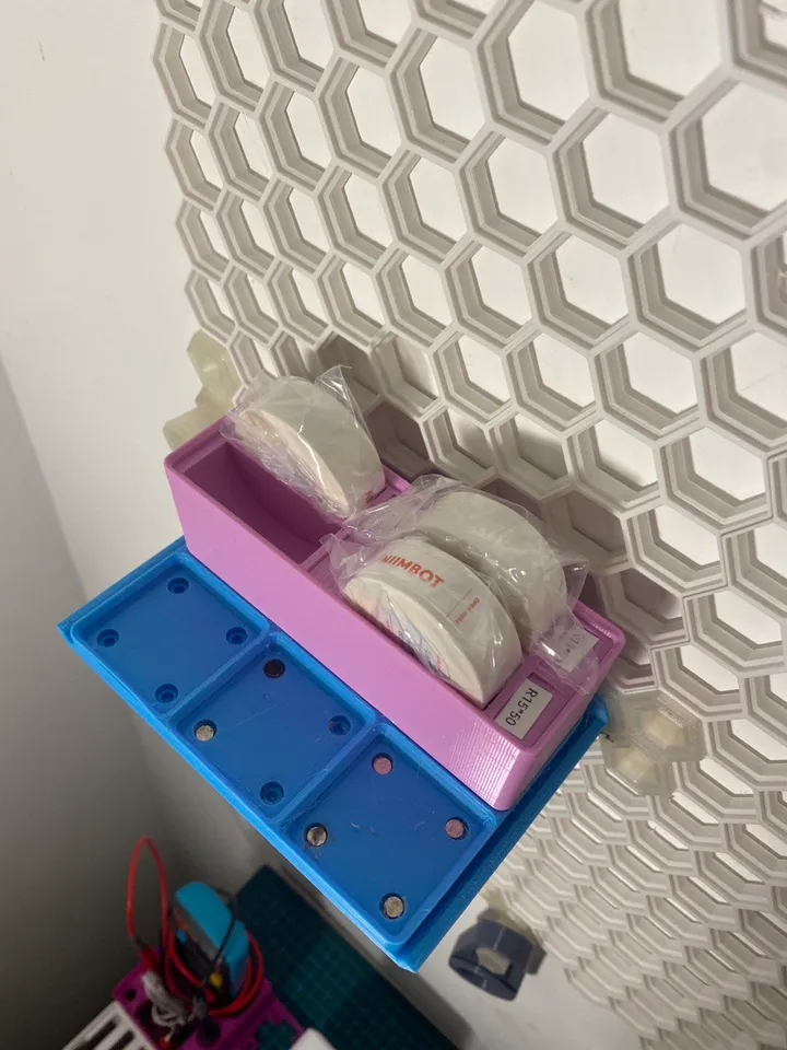 Gridfinity Niimbot- D110 label sticker roll holder by EmanuelTB ...