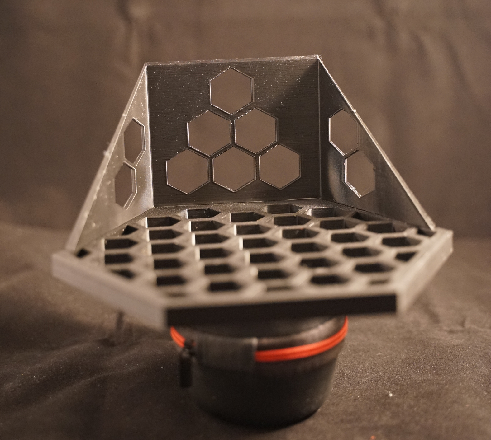 Simple support for Hexagon Shelf by lain | Download free STL model ...